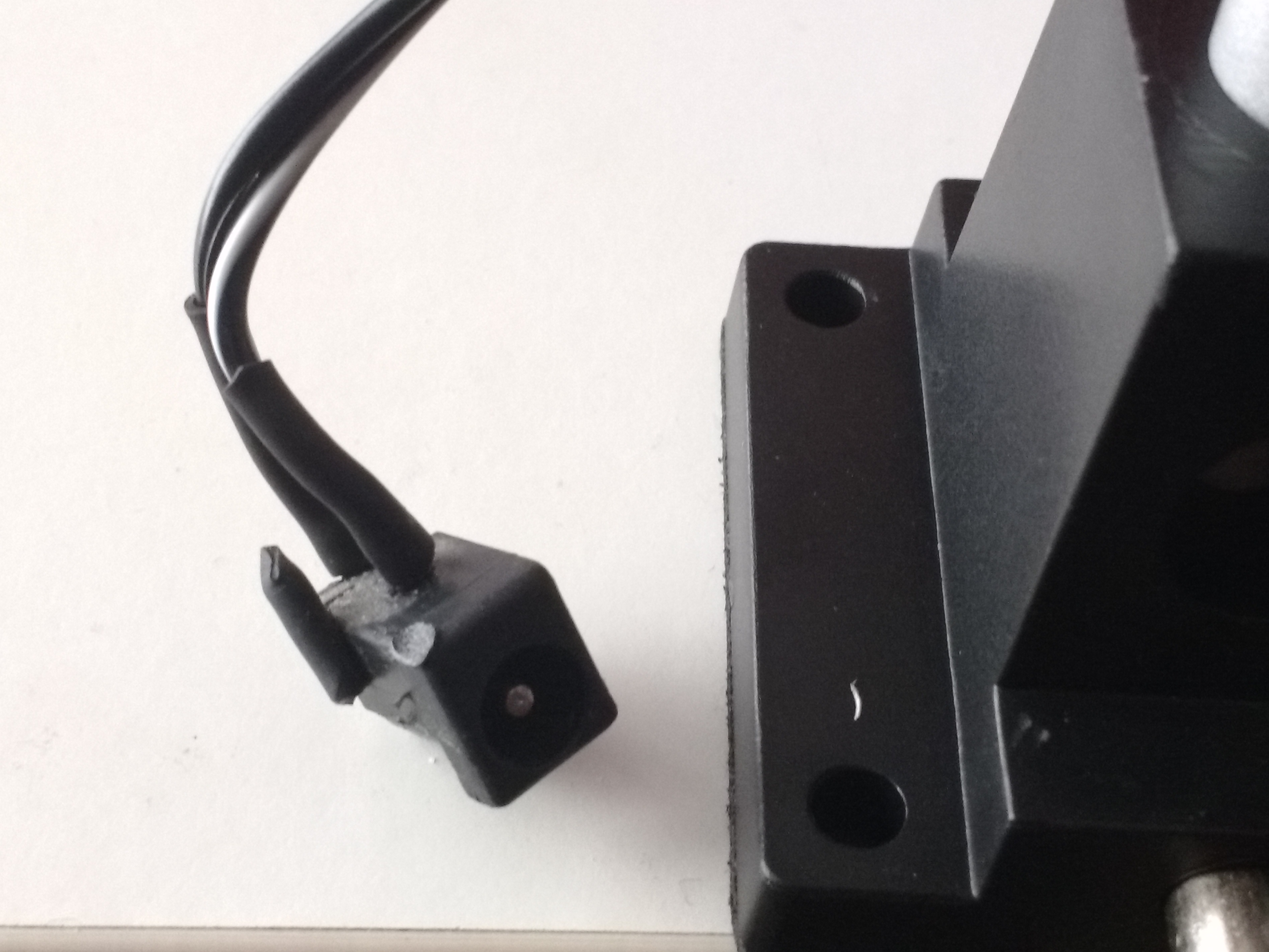 Desk Lamp Smoke Extractor : 4 Steps (with Pictures) - Instructables