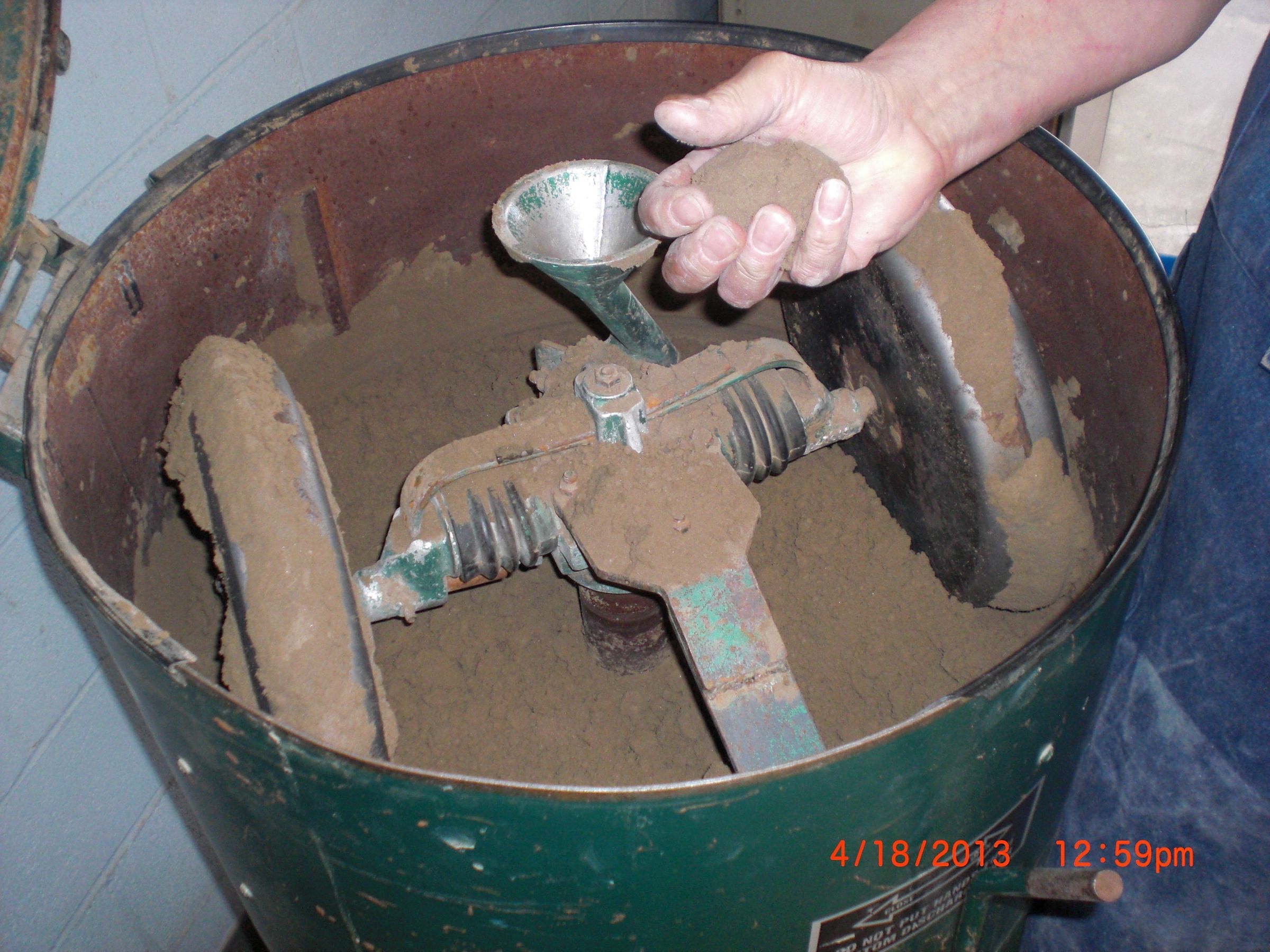 Green Sand Casting With Aluminum : 4 Steps - Instructables