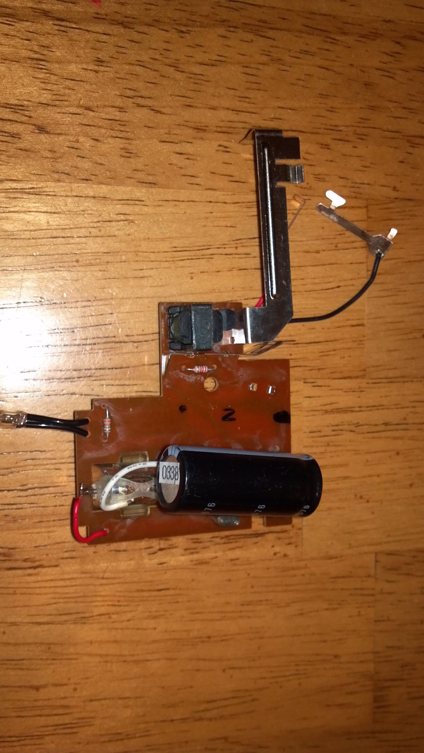 Motion Sensing Flasher With SFX : 4 Steps (with Pictures) - Instructables