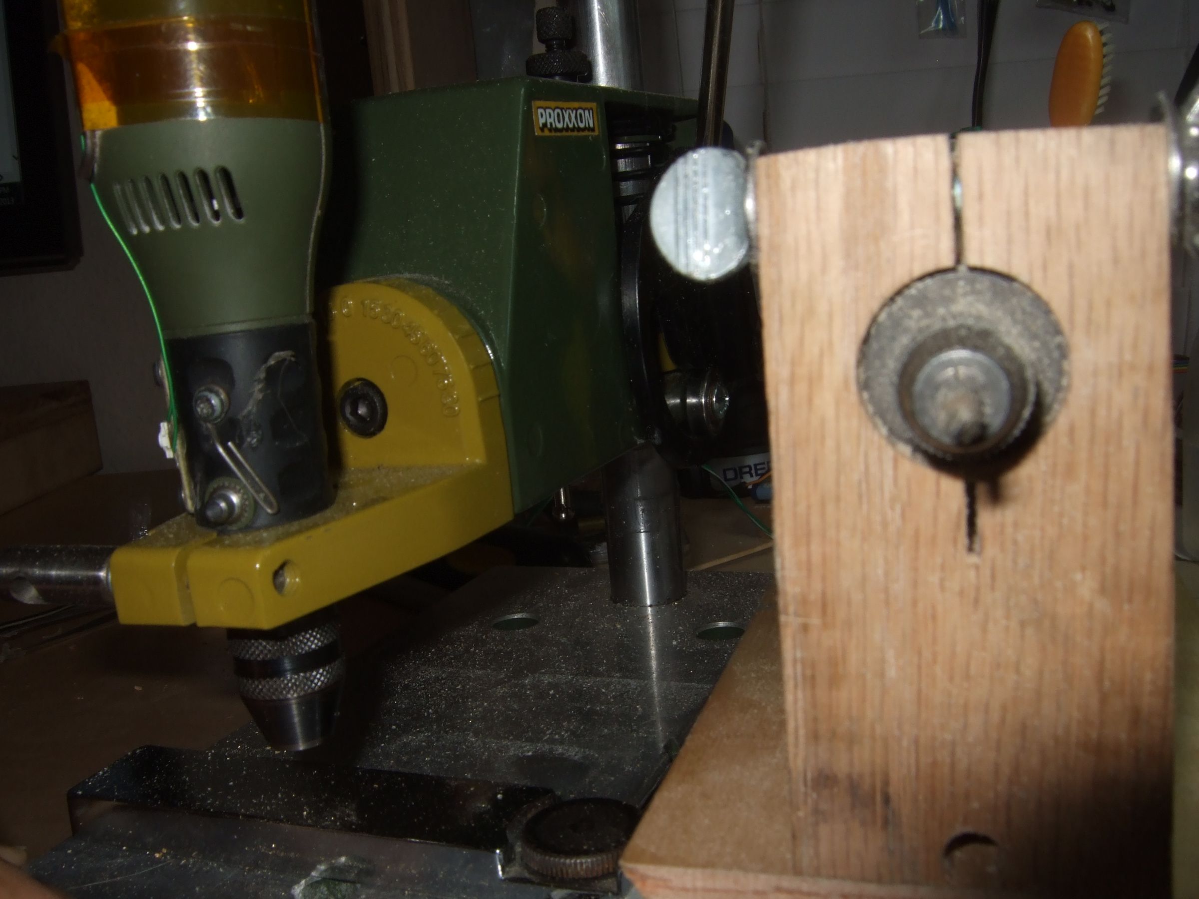 Garbage Can Dremel Router Table Table : 8 Steps (with Pictures ...