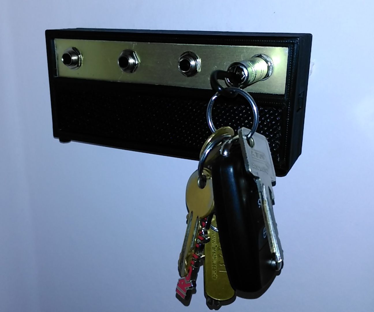 Key Holder - Guitar Amp Like : 5 Steps (with Pictures) - Instructables