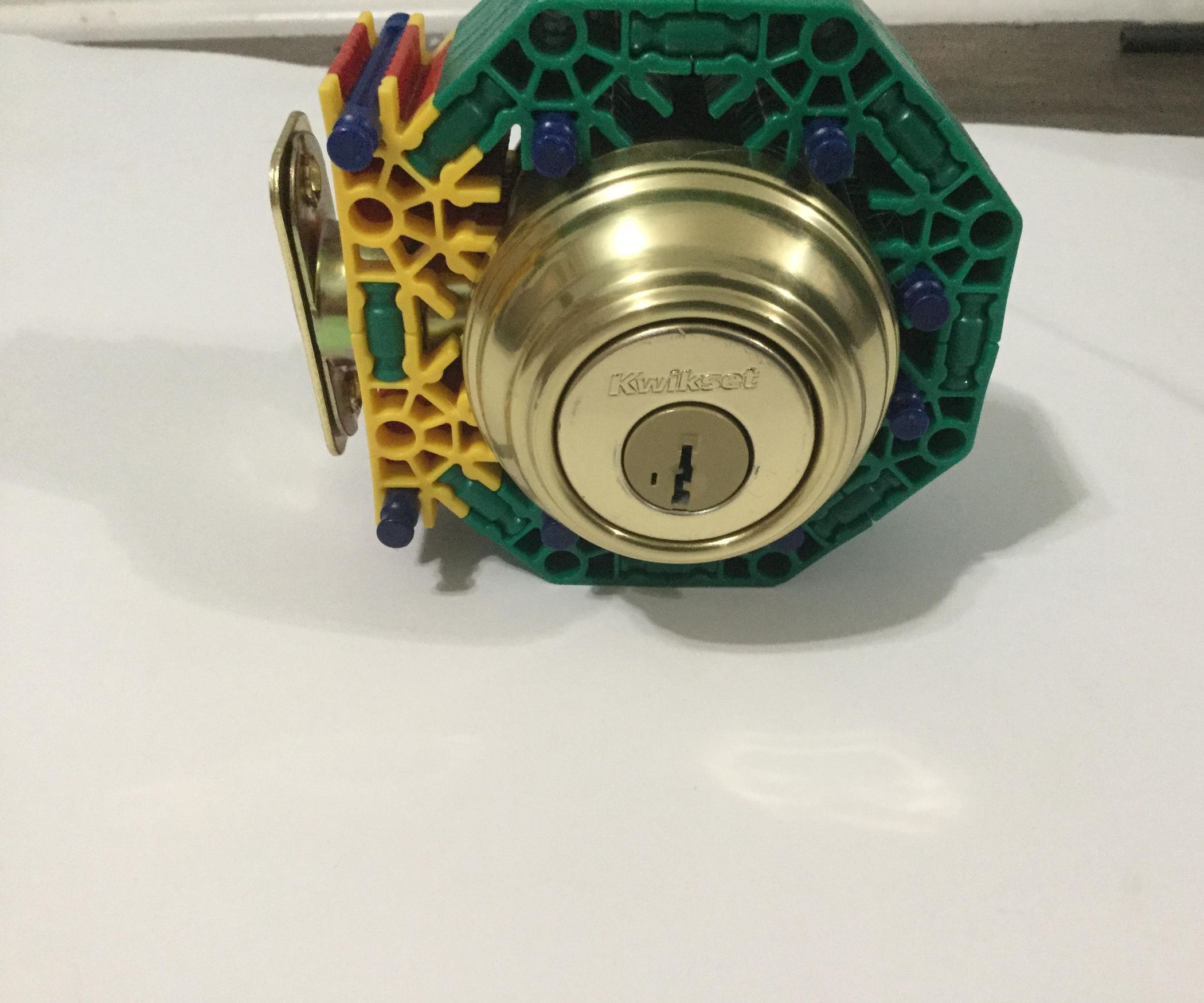 K’nex Lock Stand : 3 Steps - Instructables