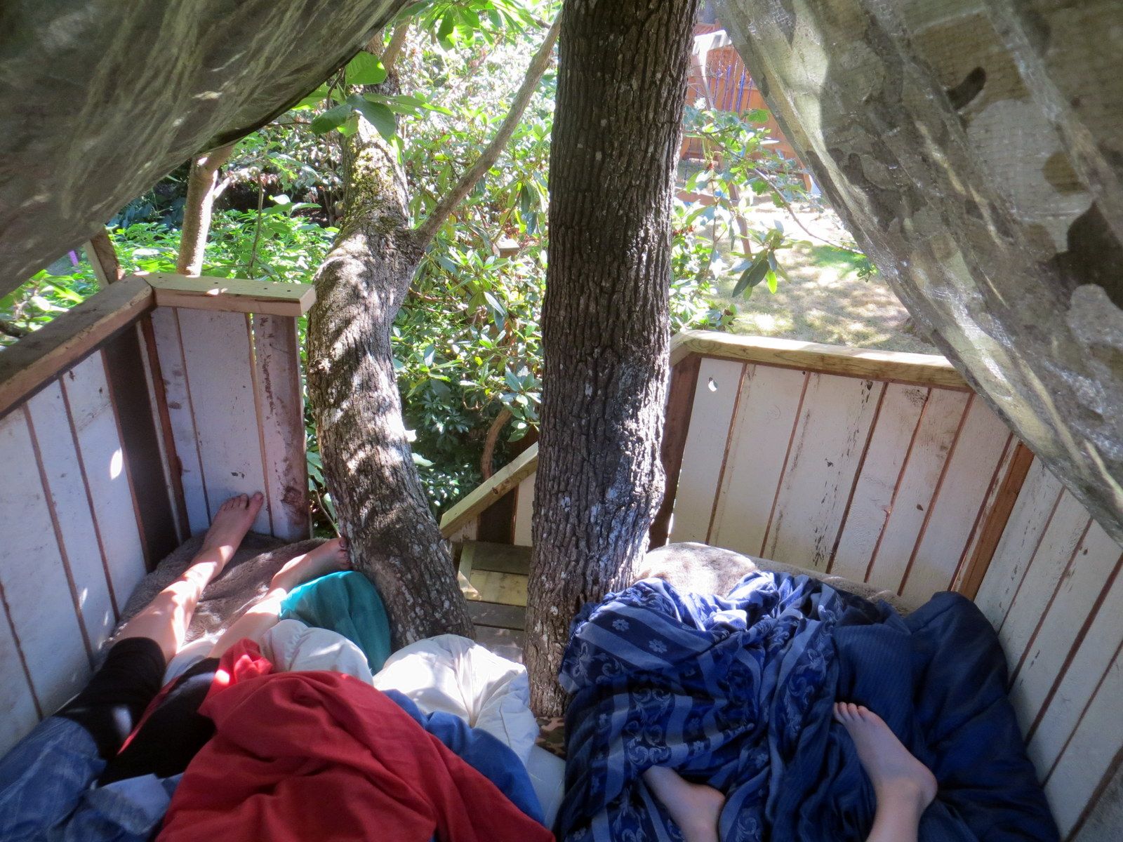 How to Build a Treehouse : 17 Steps (with Pictures) - Instructables