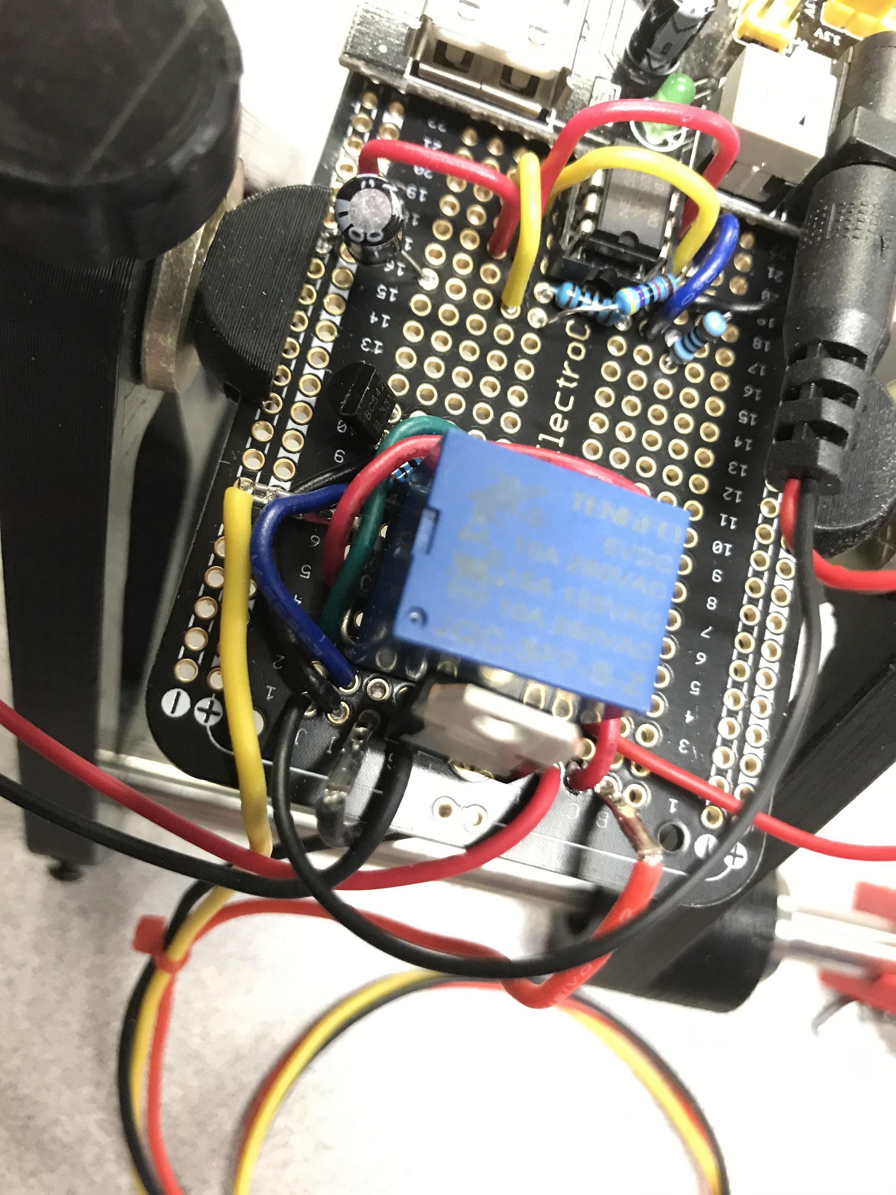 Automated Garden Owl Scarecrow : 7 Steps (with Pictures) - Instructables