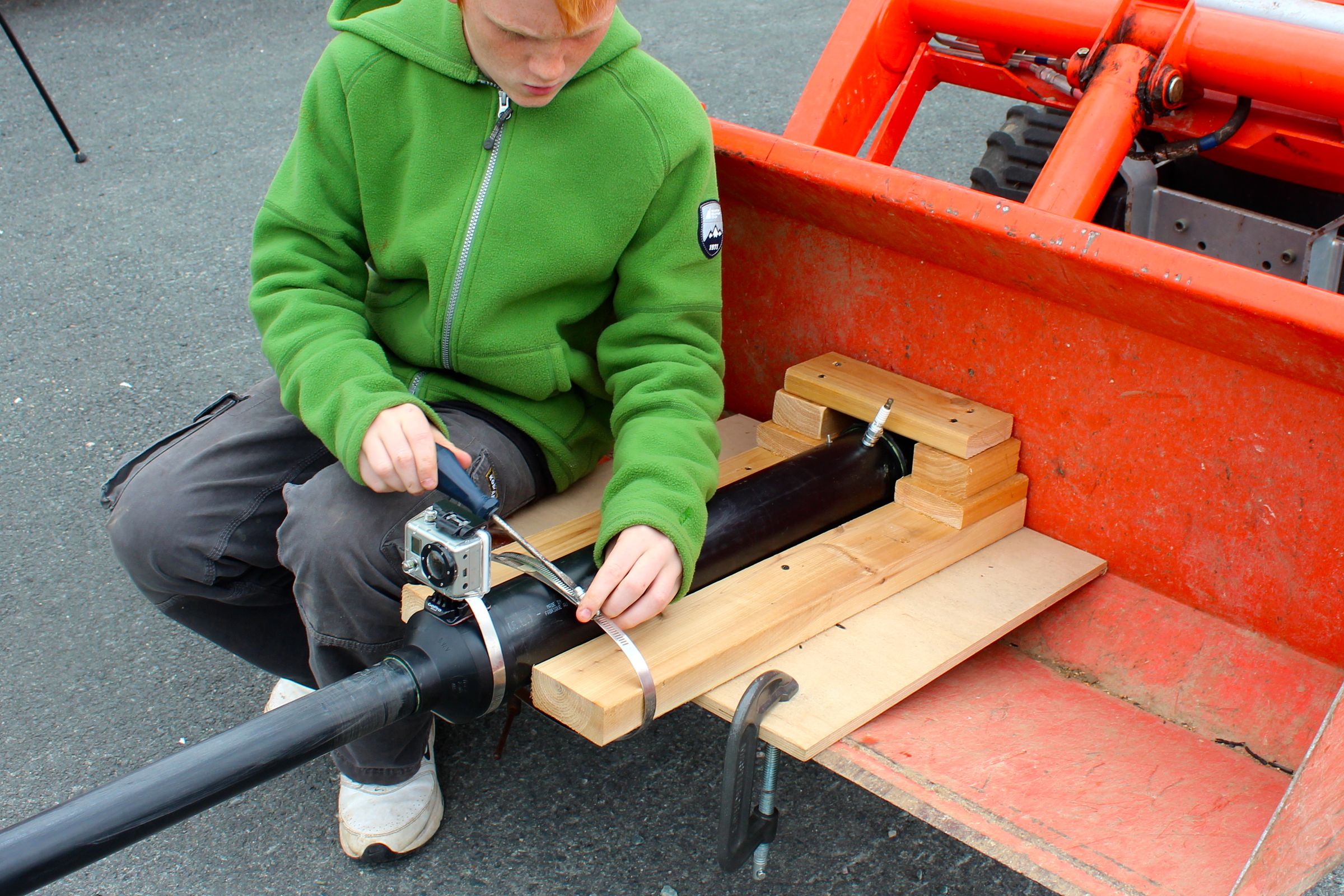 Rapid Fuelling Potato Cannon Mounted on Kubota Tractor : 11 Steps (with ...