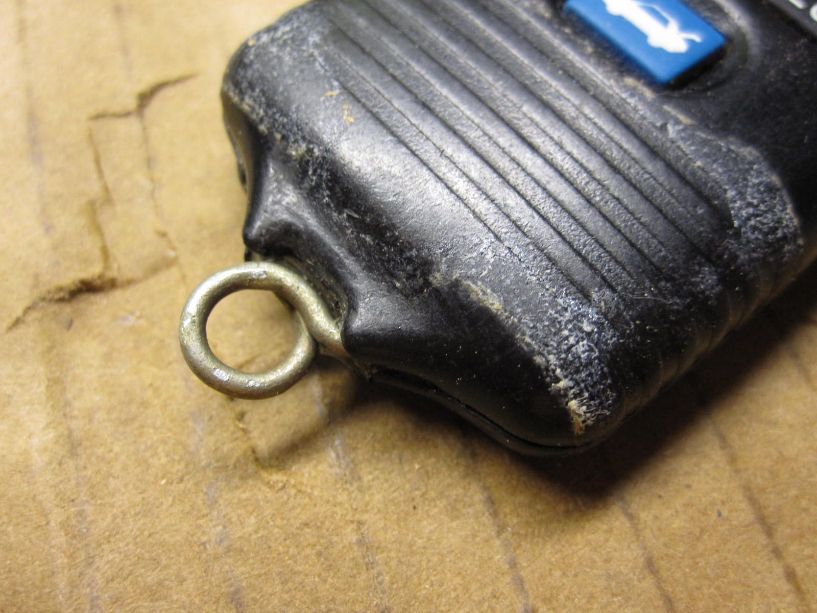 Repair a Broken Key Attachment on a Remote Entry Keyfob : 10 Steps ...