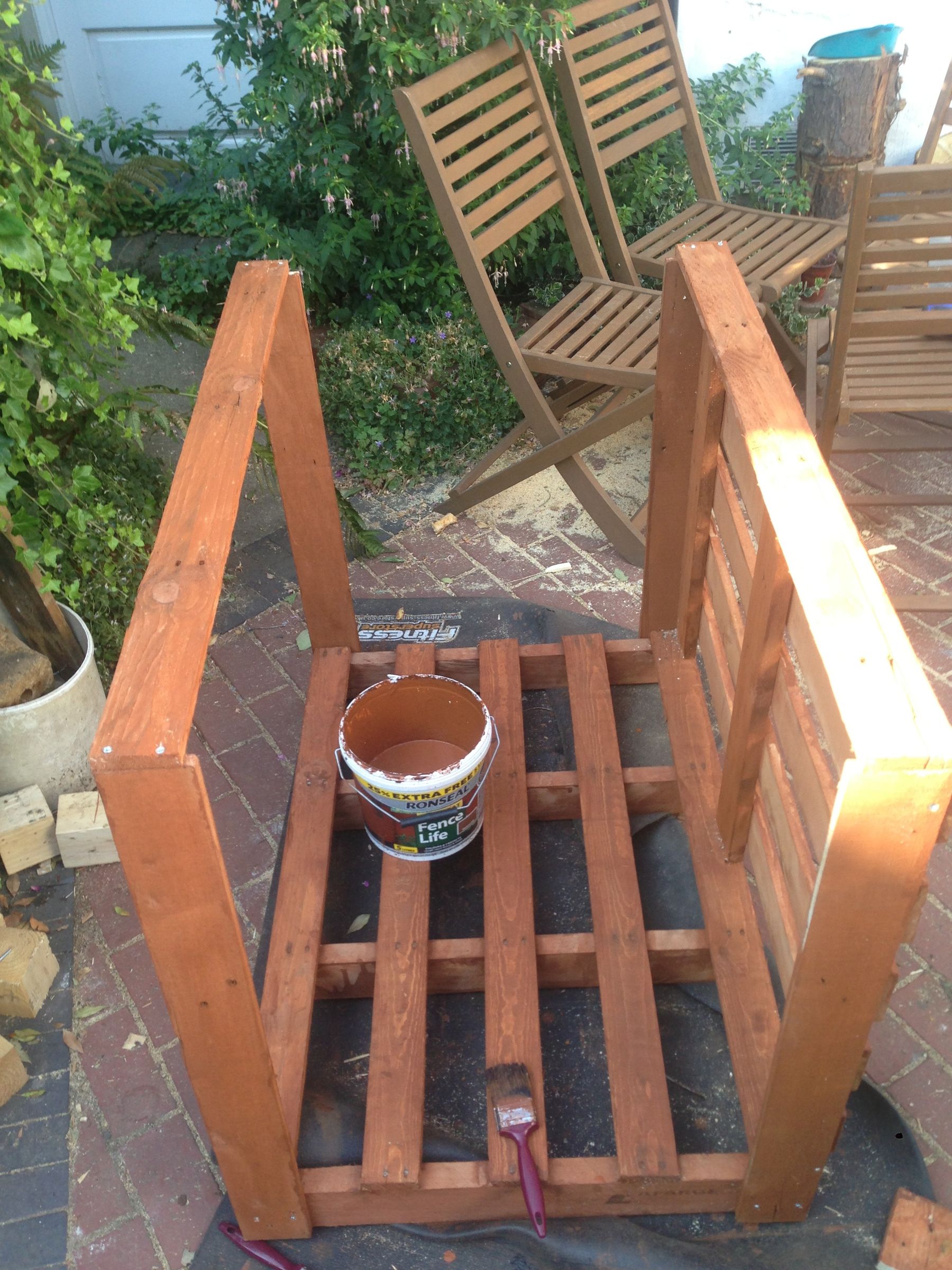 Pallet Woodstore : 7 Steps - Instructables