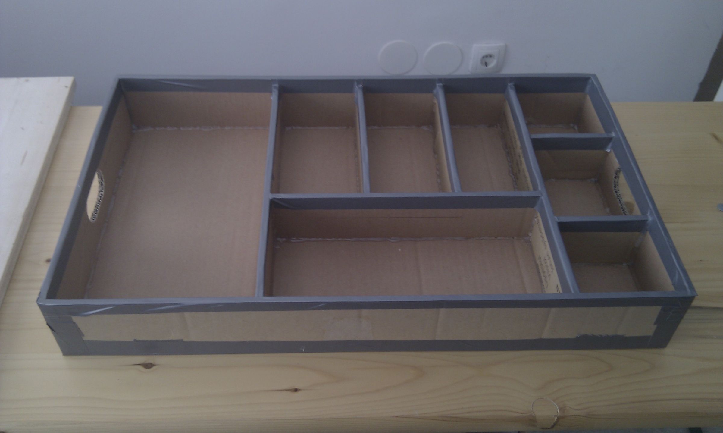 Cardboard Toolbox : 9 Steps - Instructables