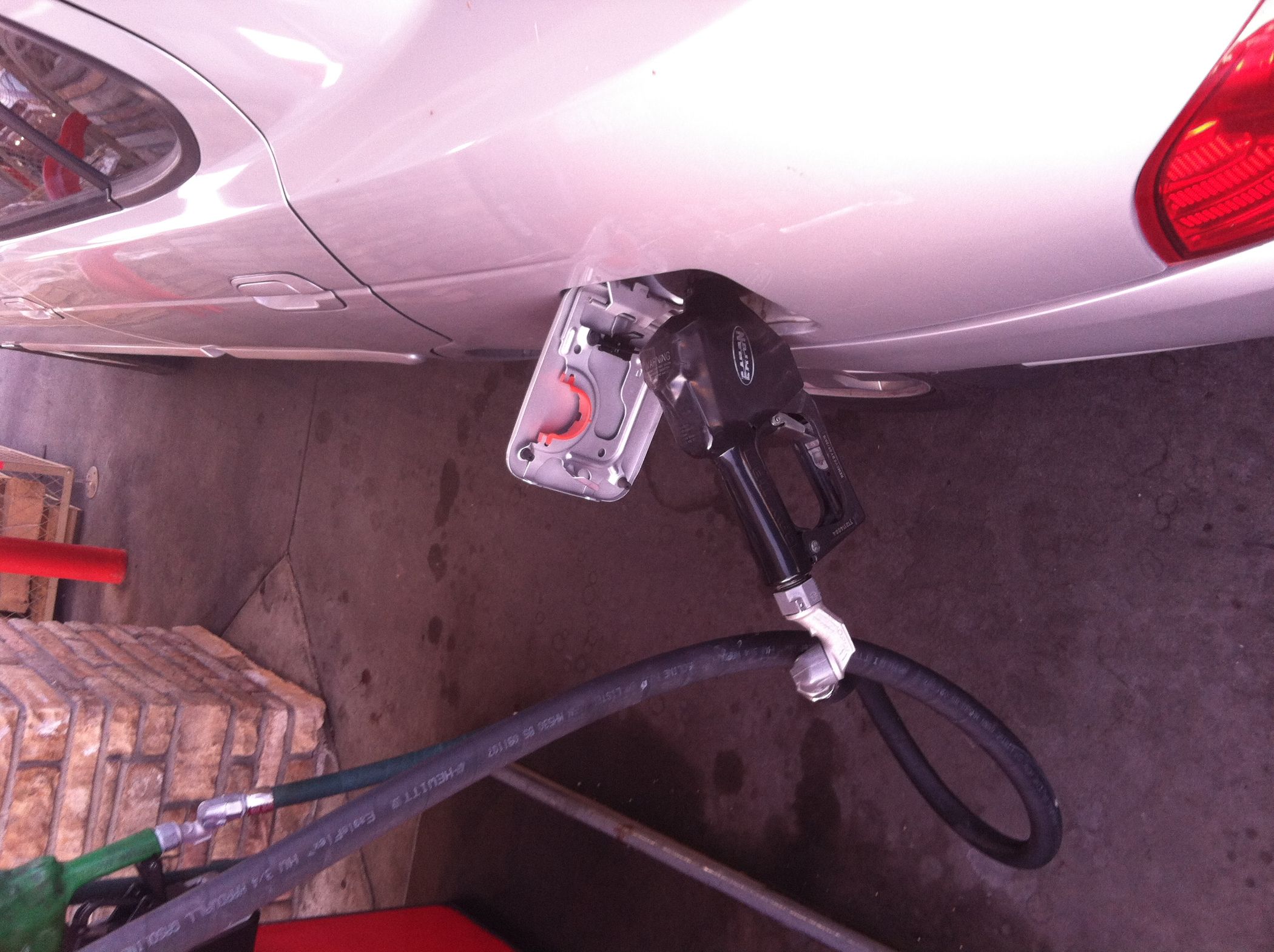 How to Operate a Gas Pump at Smith's Fuel Center : 10 Steps - Instructables