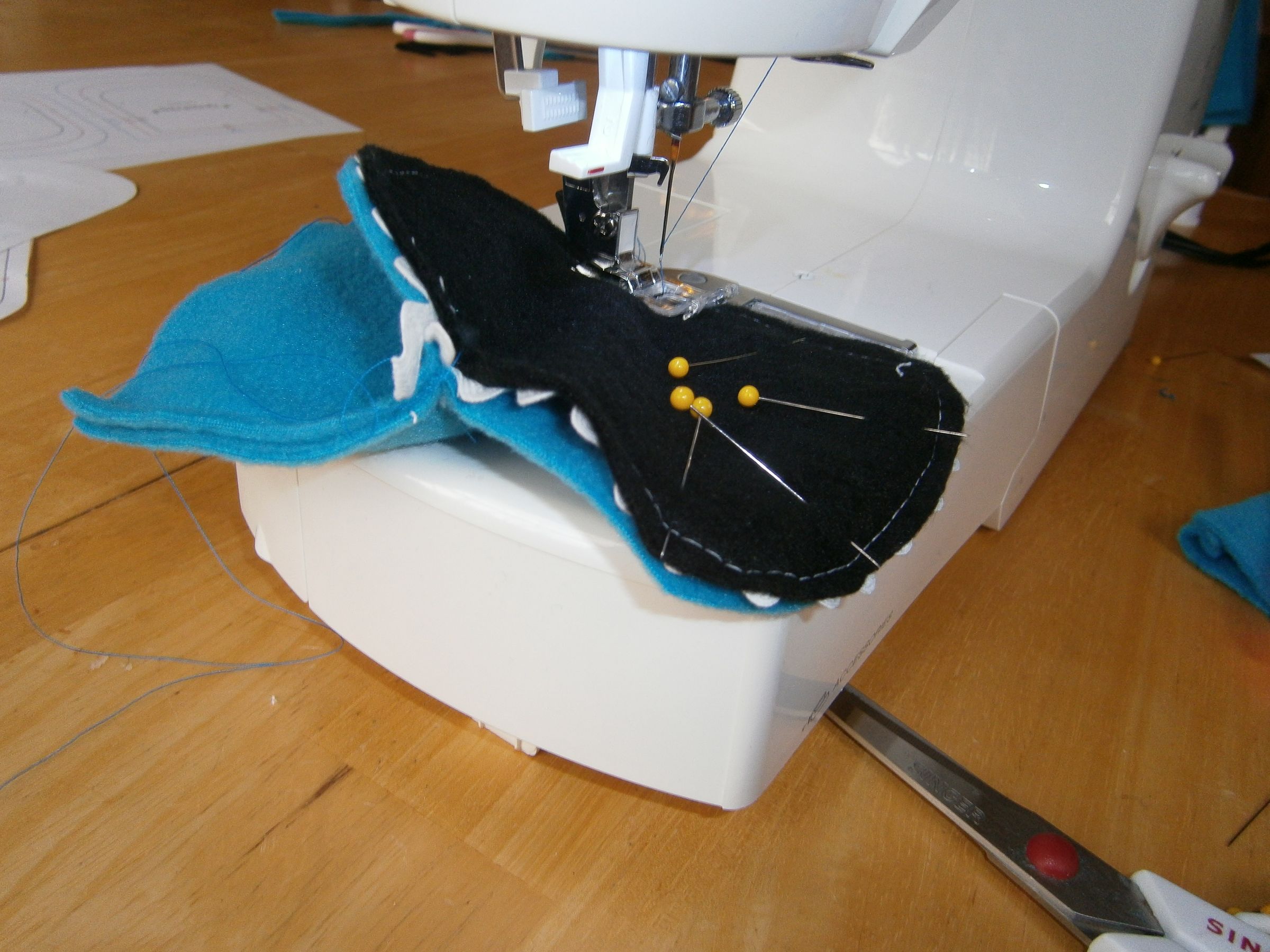 Monster Mittens : 18 Steps (with Pictures) - Instructables