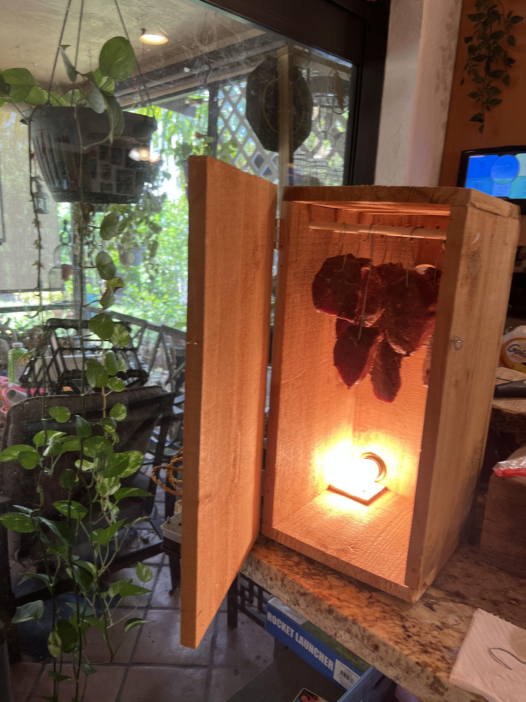 Wooden Biltong Box : 8 Steps (with Pictures) - Instructables