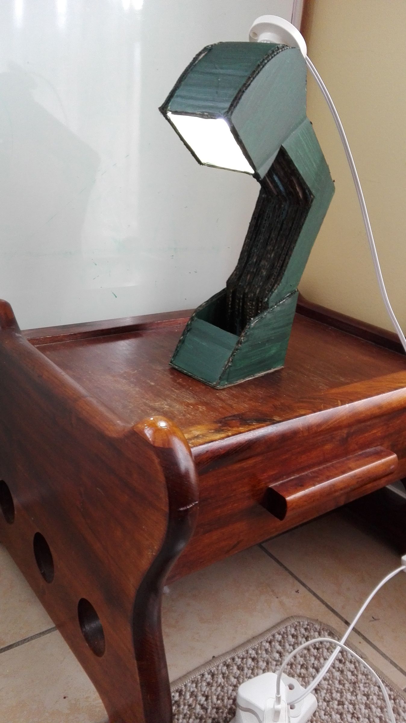 Desktop Lamp Simple. : 4 Steps (with Pictures) - Instructables