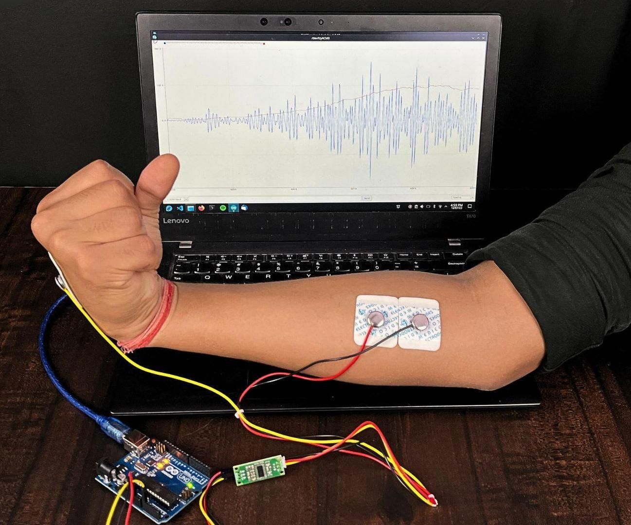 Measuring Muscle Signals Using Candy Size Muscle Sensor (EMG) : 8 Steps ...