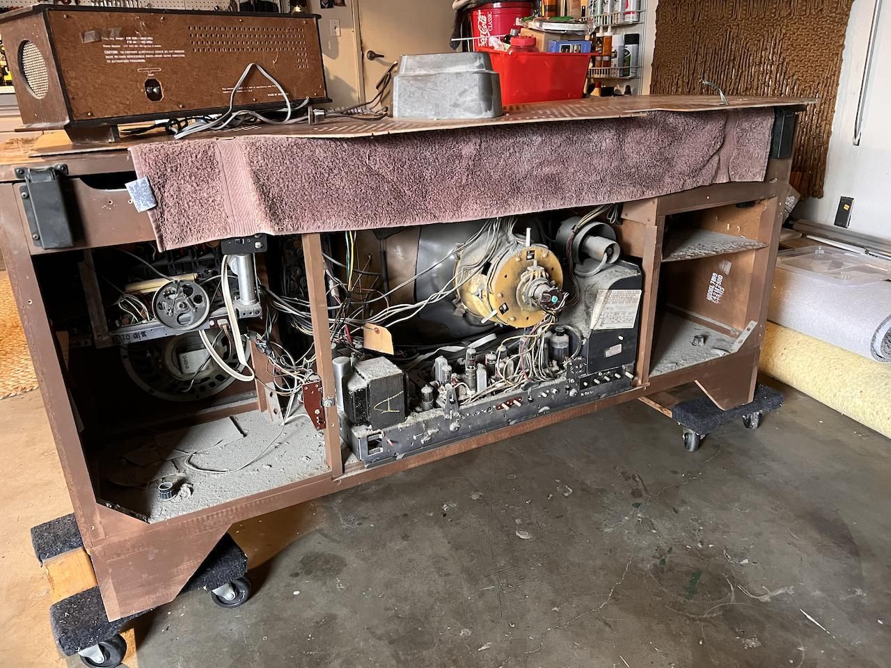 Vintage TV Console Revamp : 8 Steps (with Pictures) - Instructables