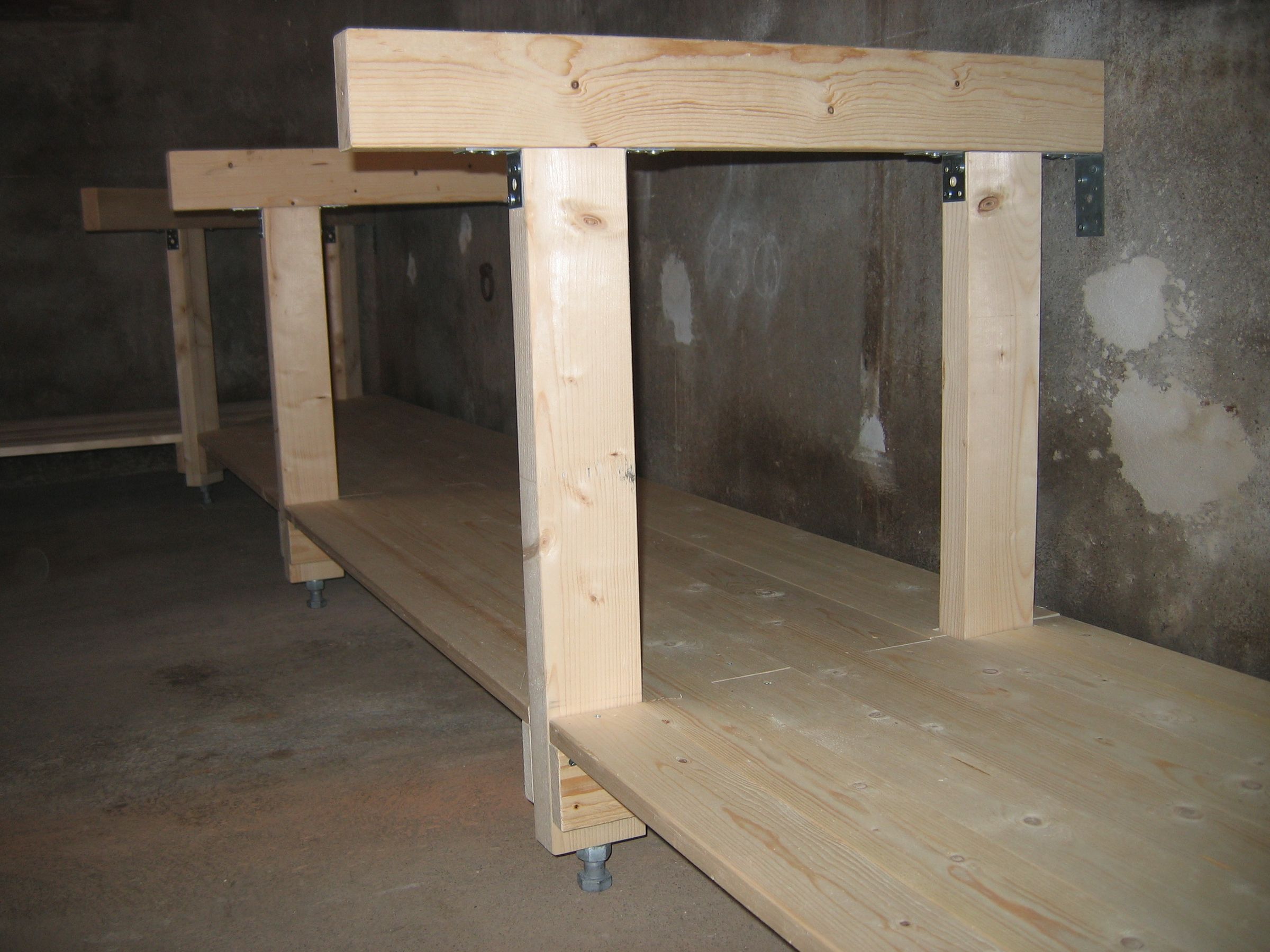 Extreme Heavy Duty Work Bench : 9 Steps (with Pictures) - Instructables
