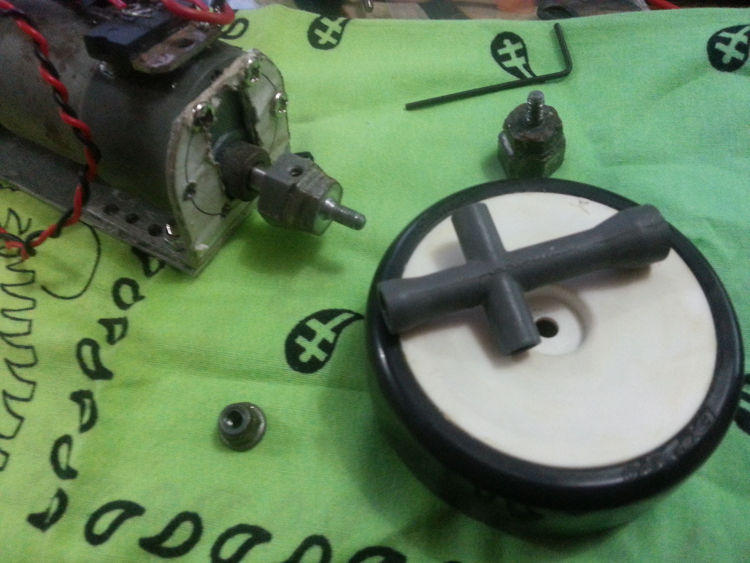 3D Printed Sumobot [Autonomous RC, Bluetooth Multiplayer] : 23 Steps ...