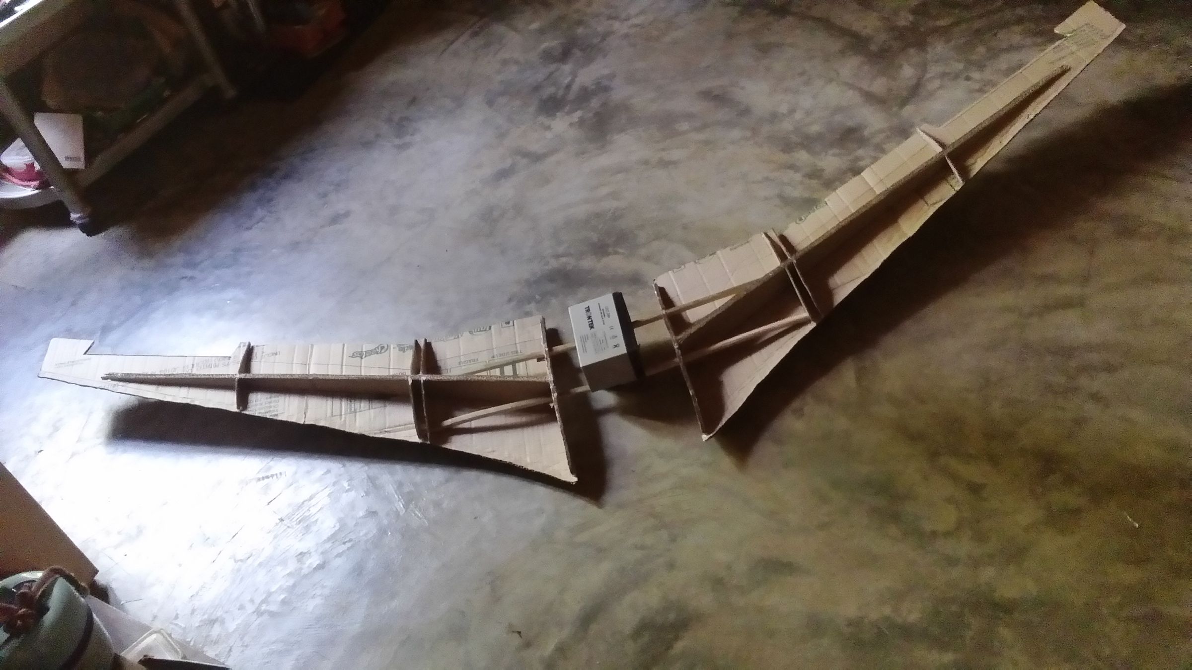 Boeing 737-800 Build Out of CARDBOARD : 9 Steps (with Pictures ...