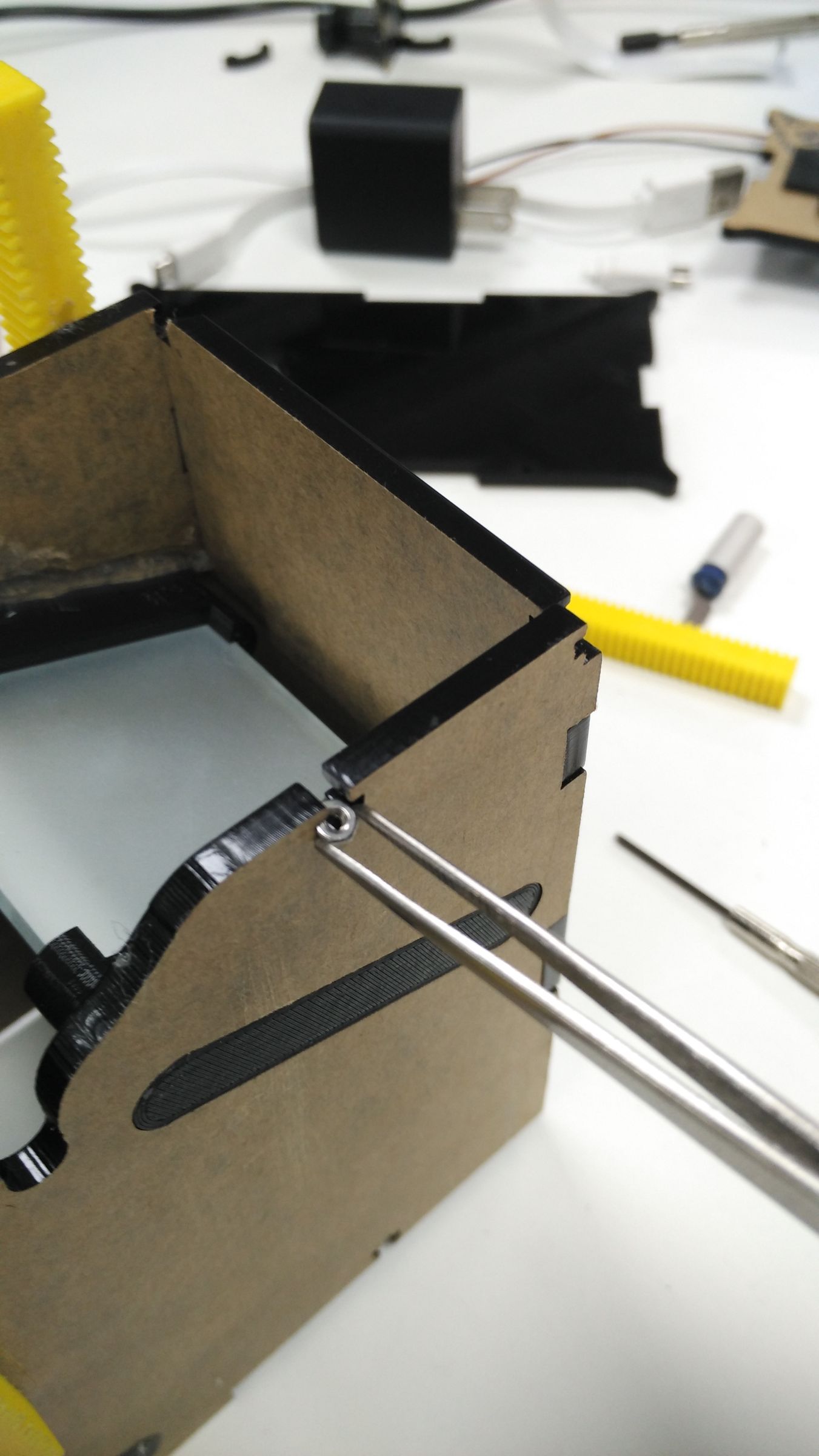 Open Indirect Ophthalmoscope (OIO) : 10 Steps (with Pictures ...