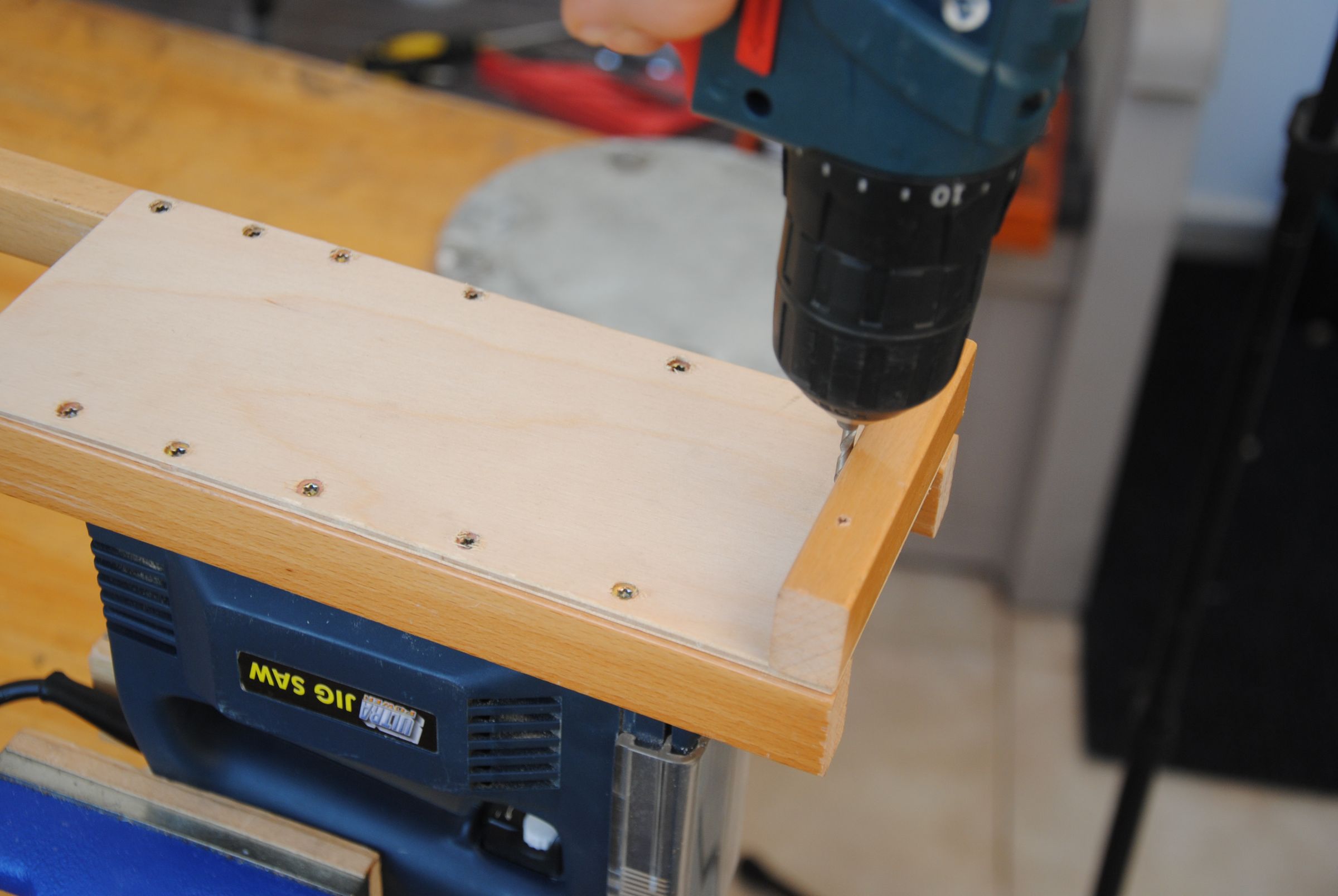 DIY Jigsaw Crosscut Sled - Perfect Jigsaw Cuts Every Single Time! : 8 ...