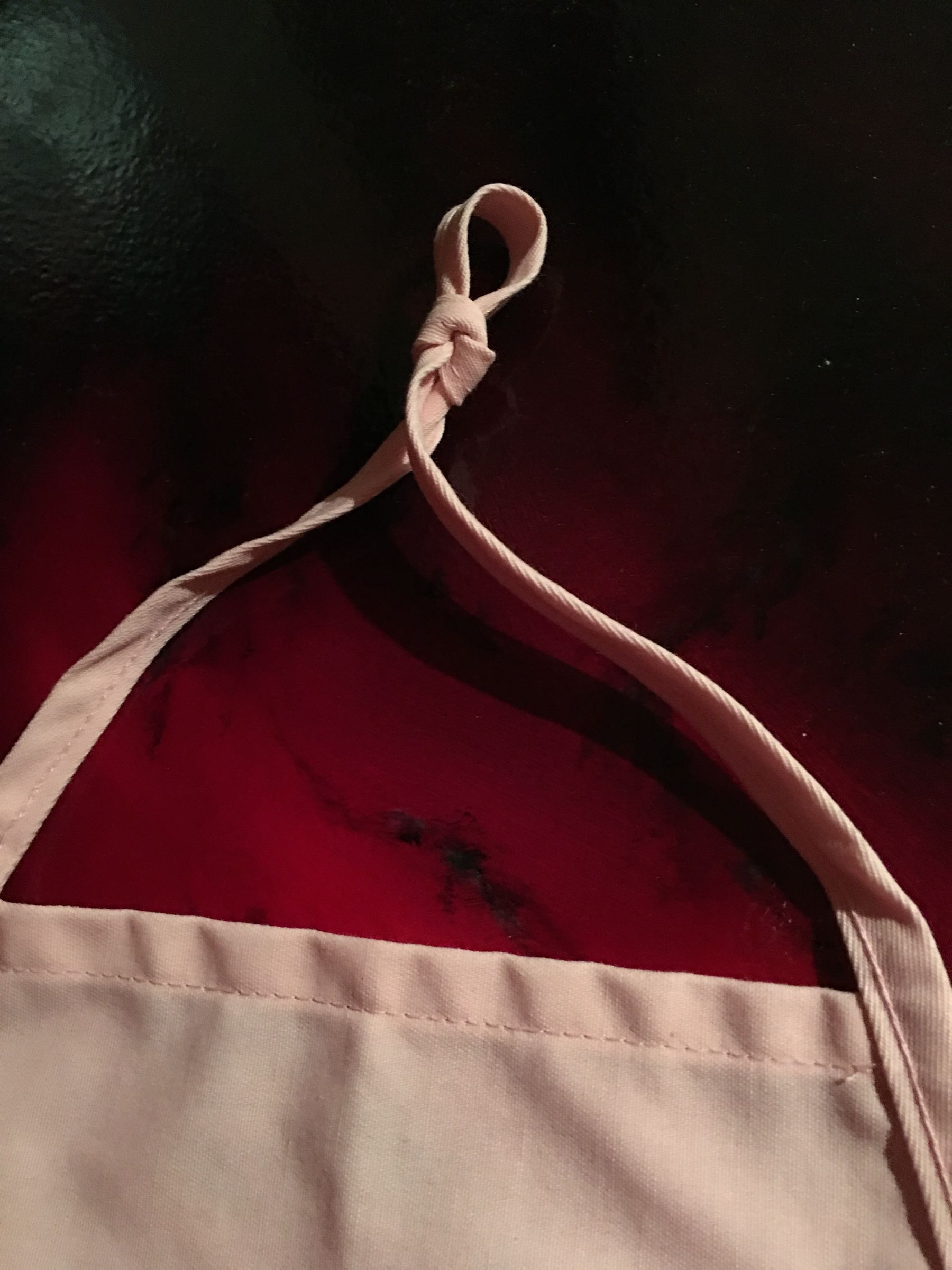 Tighten Your Apron Neck Strap : 7 Steps - Instructables