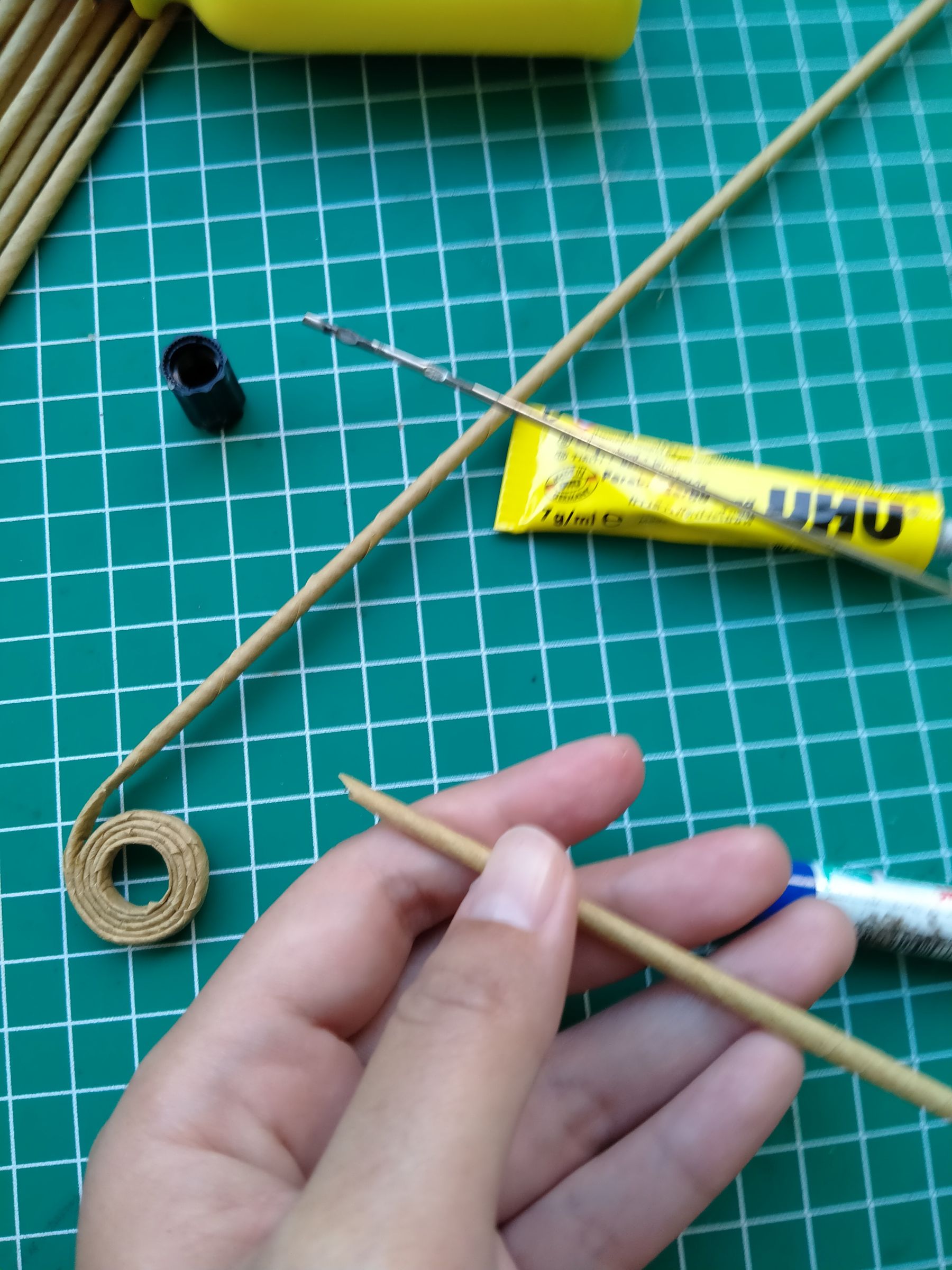 Weaving Round Handbag From Paper : 7 Steps (with Pictures) - Instructables