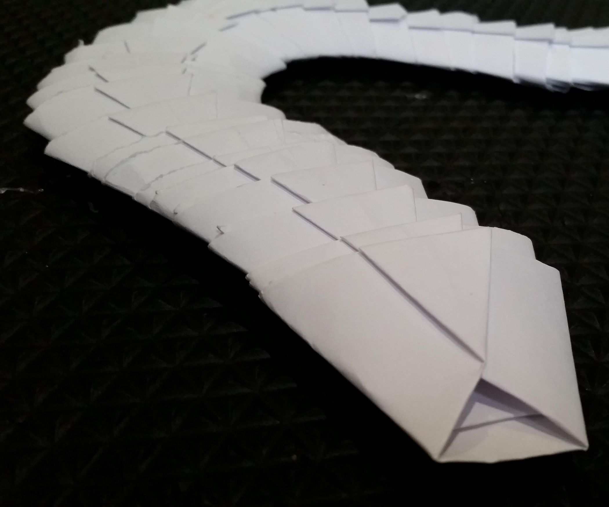 How to Make a Paper Worm Slinky : 5 Steps - Instructables