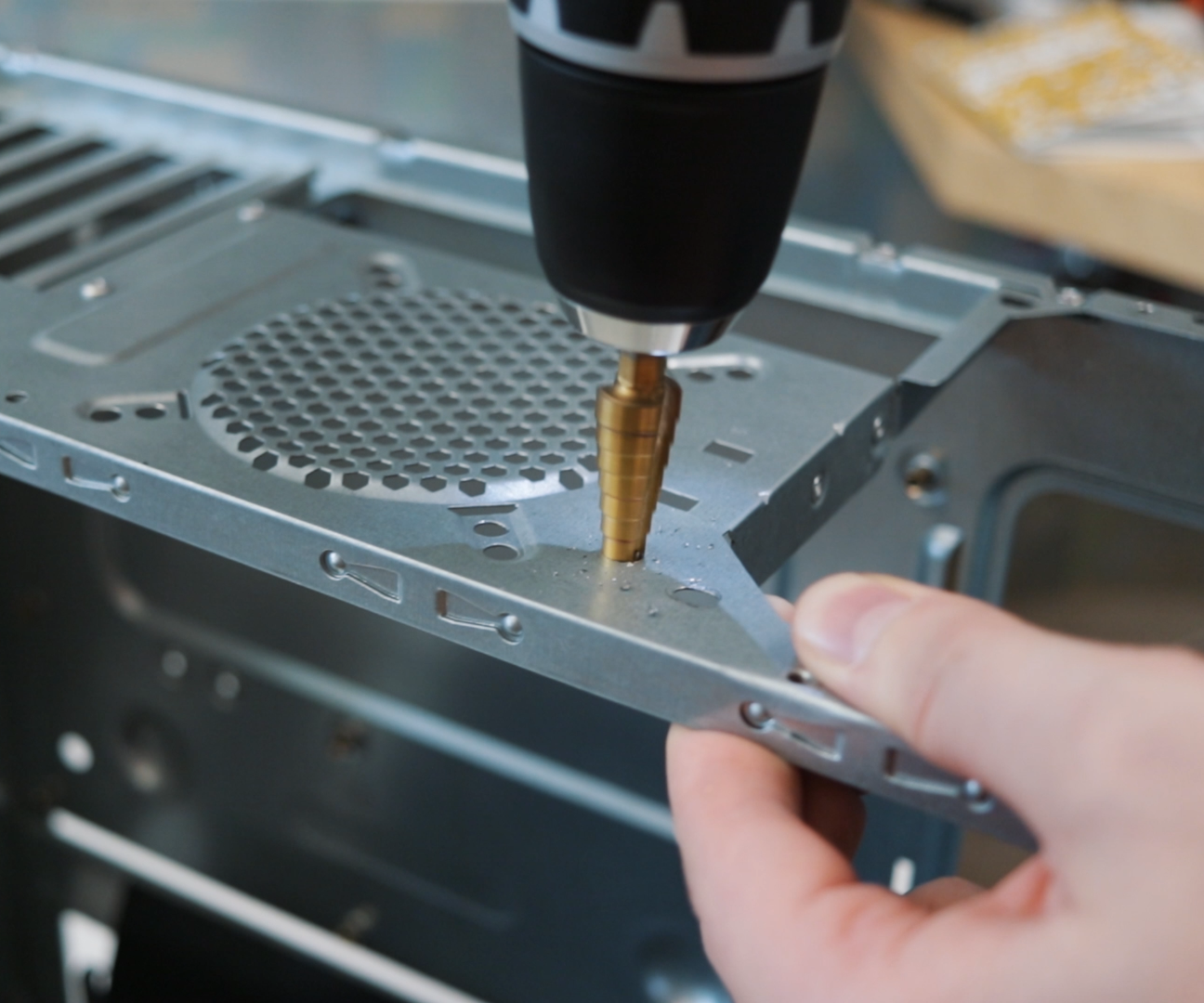 Insane PC Case Overhaul : 23 Steps (with Pictures) - Instructables