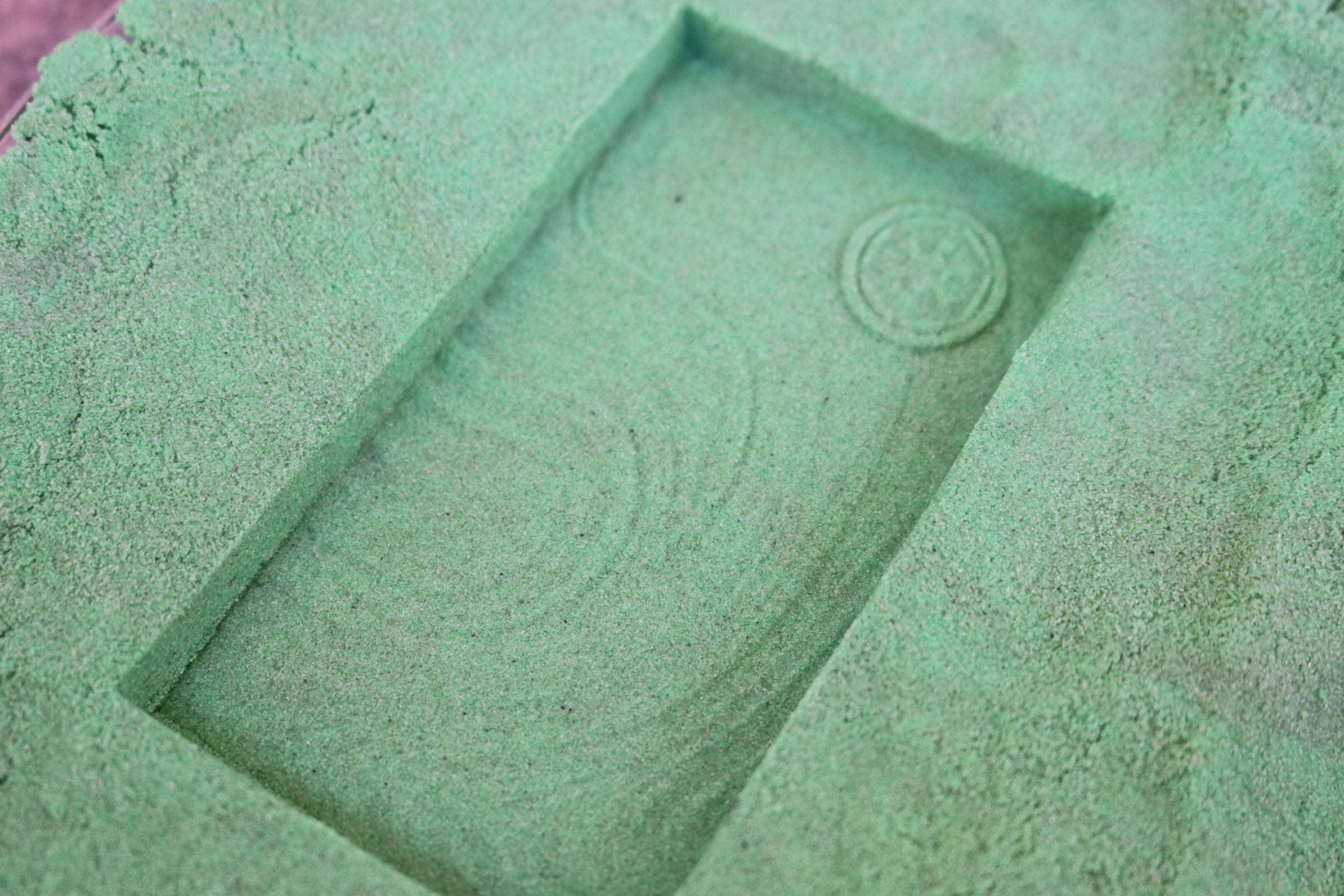 Mandalorian Beskar - Kinetic Sand Casting : 7 Steps (with Pictures ...