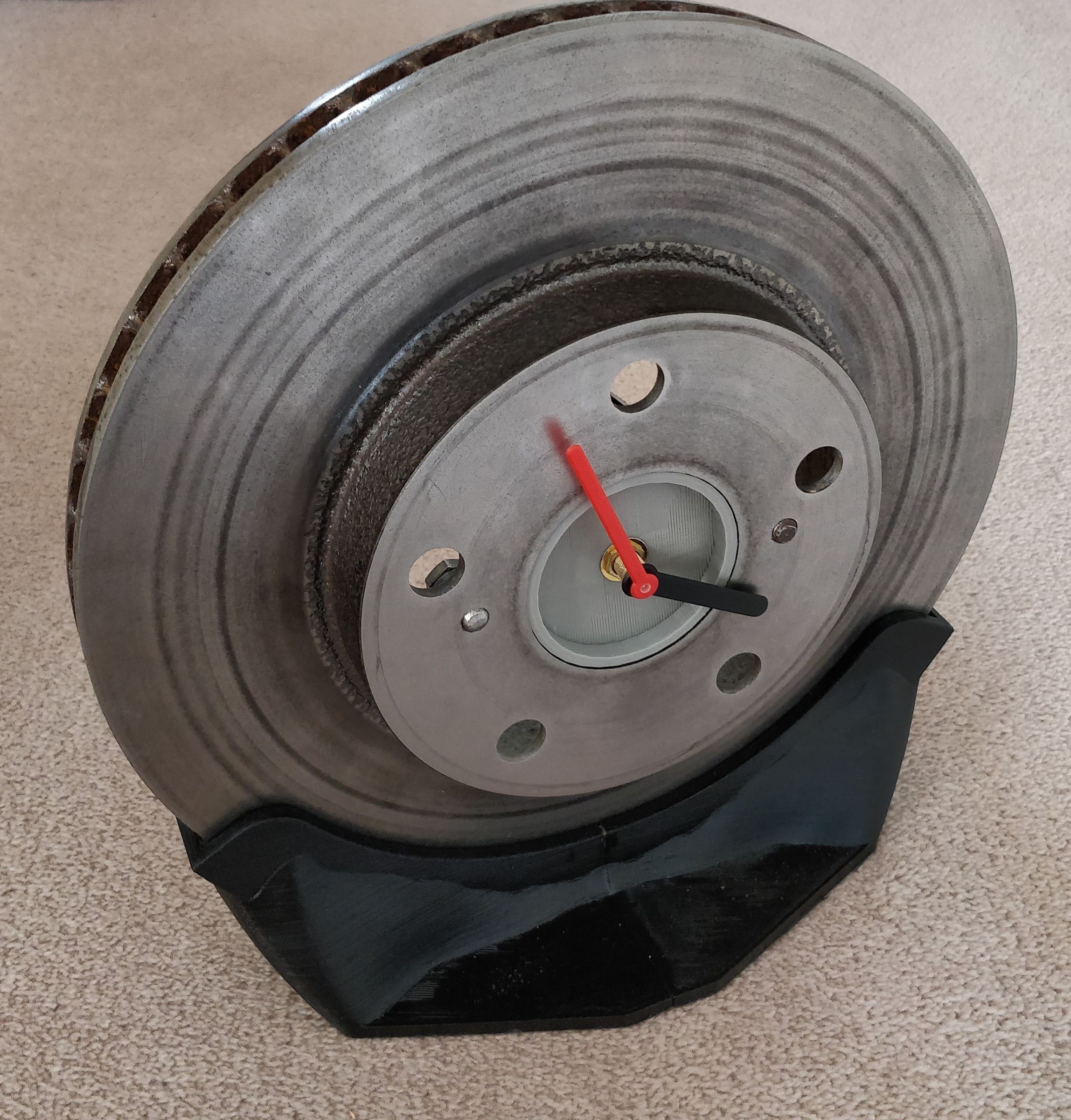 Brake Disc Clock : 8 Steps (with Pictures) - Instructables