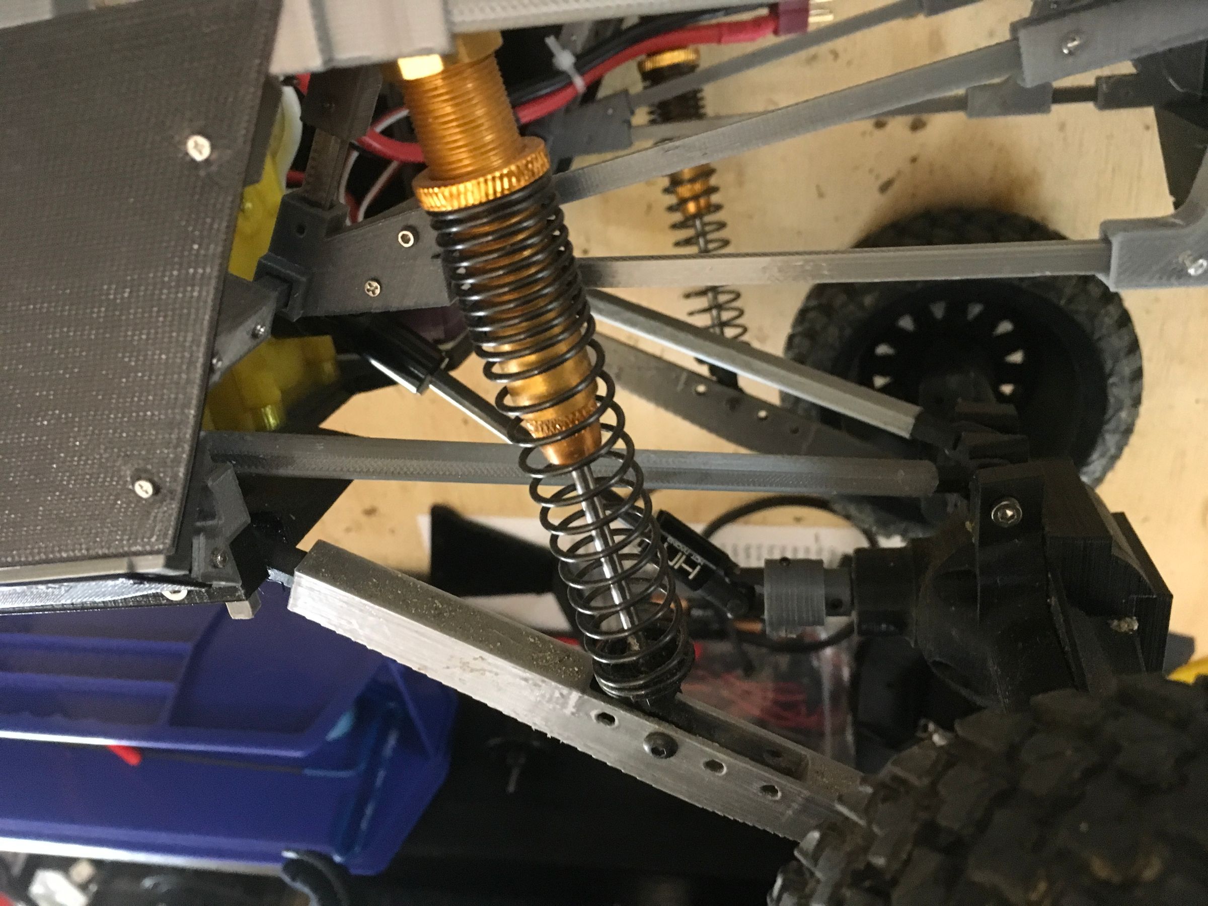 3D Printed 1/10 Remote Controlled Trophy Truck | Scale RC Suspension ...