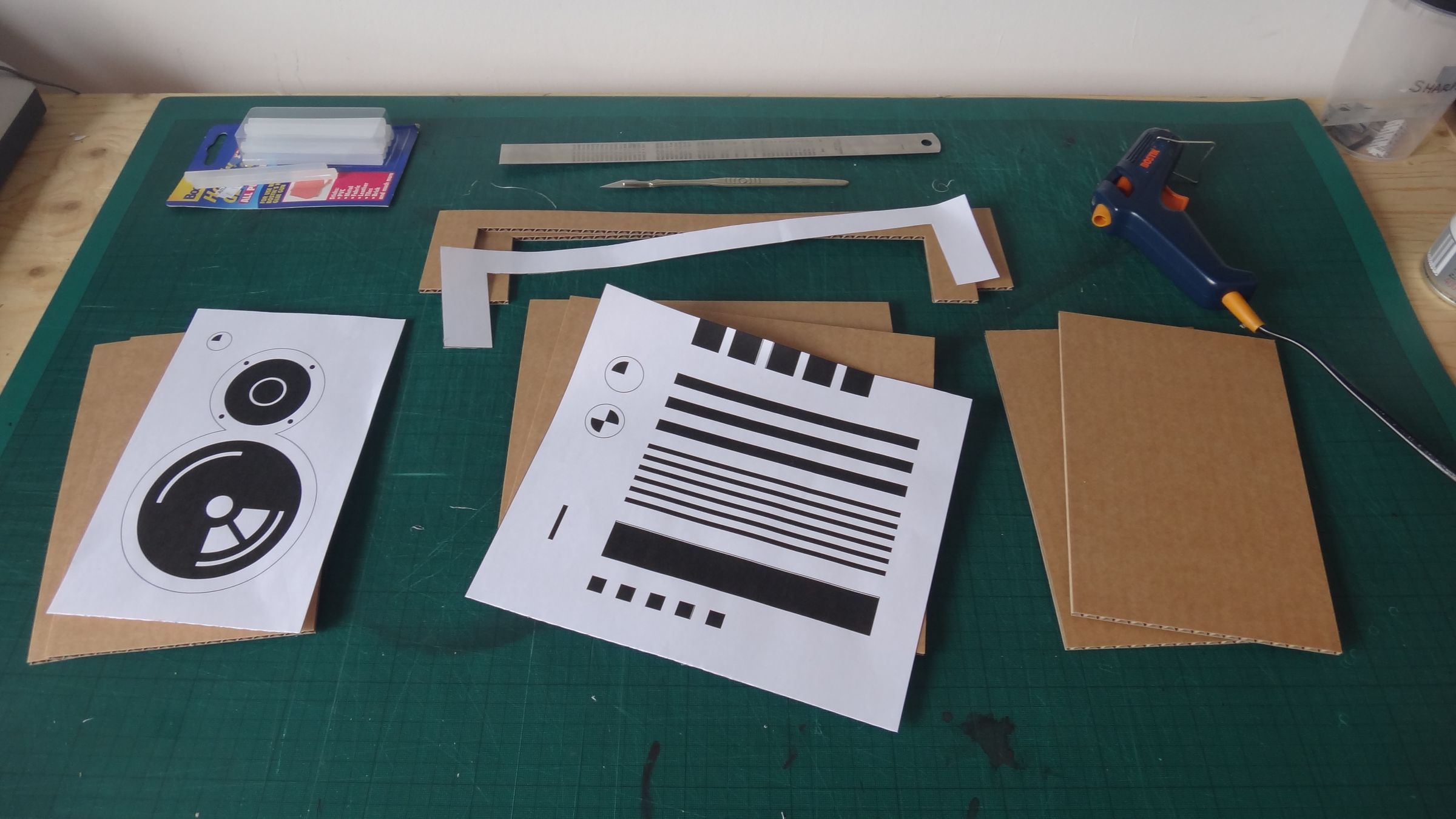 Cardboard BoomBox (quick 'n' Dirty Concept Modelling 2D Into 3D) : 9 ...