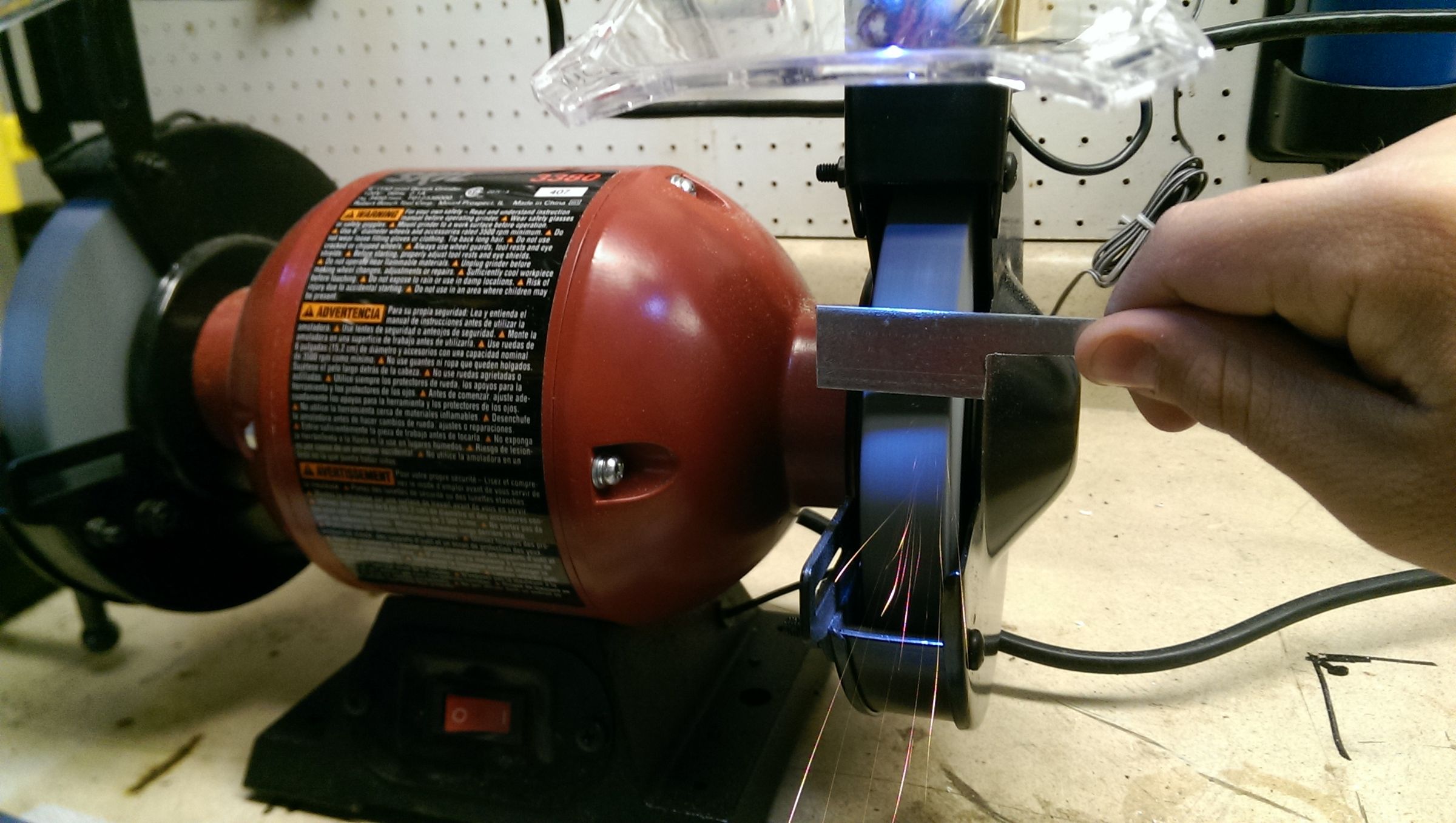 Fixed Blade Razor/Hobby Knife : 8 Steps (with Pictures) - Instructables