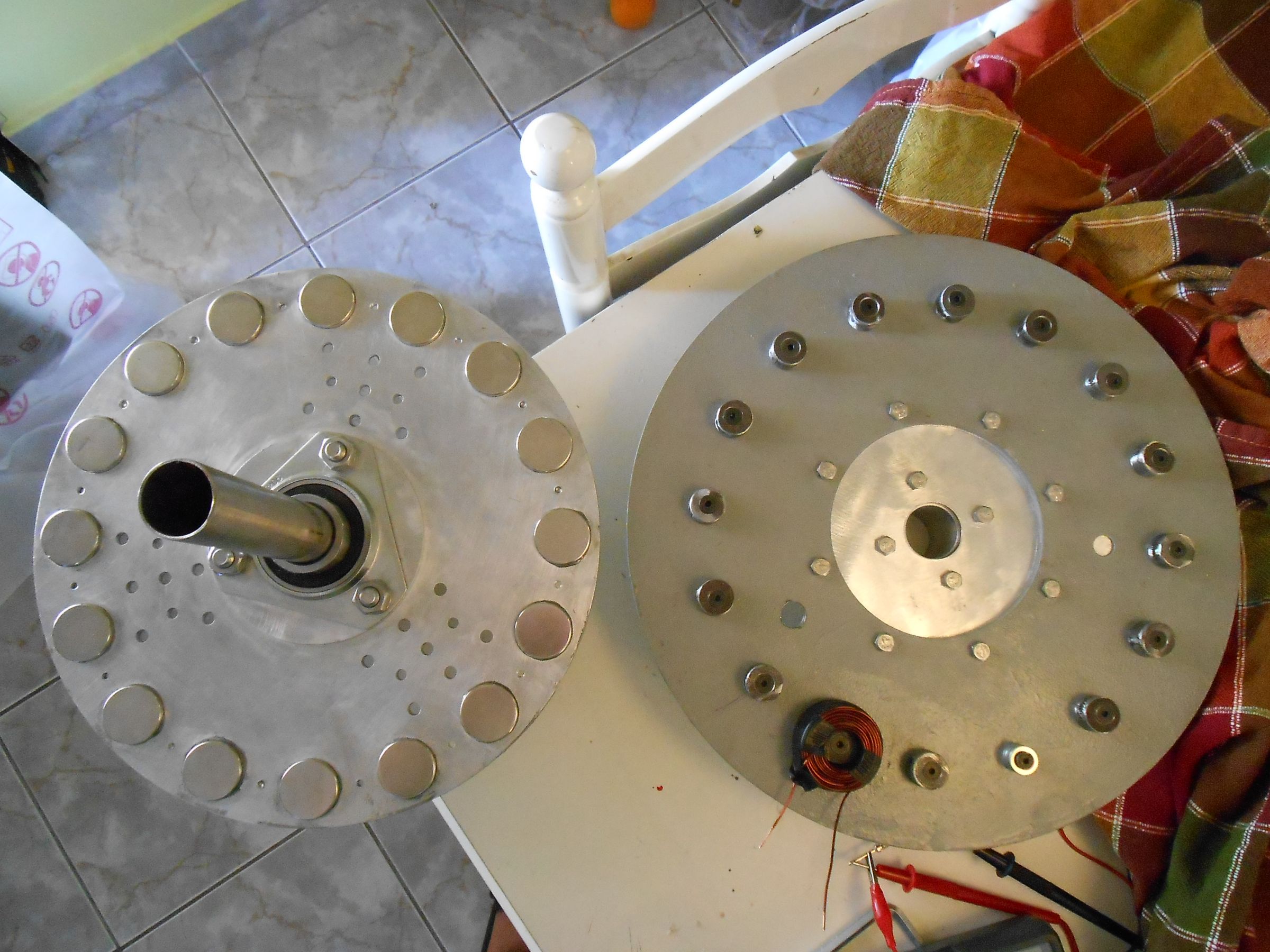 My Vertical Axis Wind Tuebine : 3 Steps - Instructables