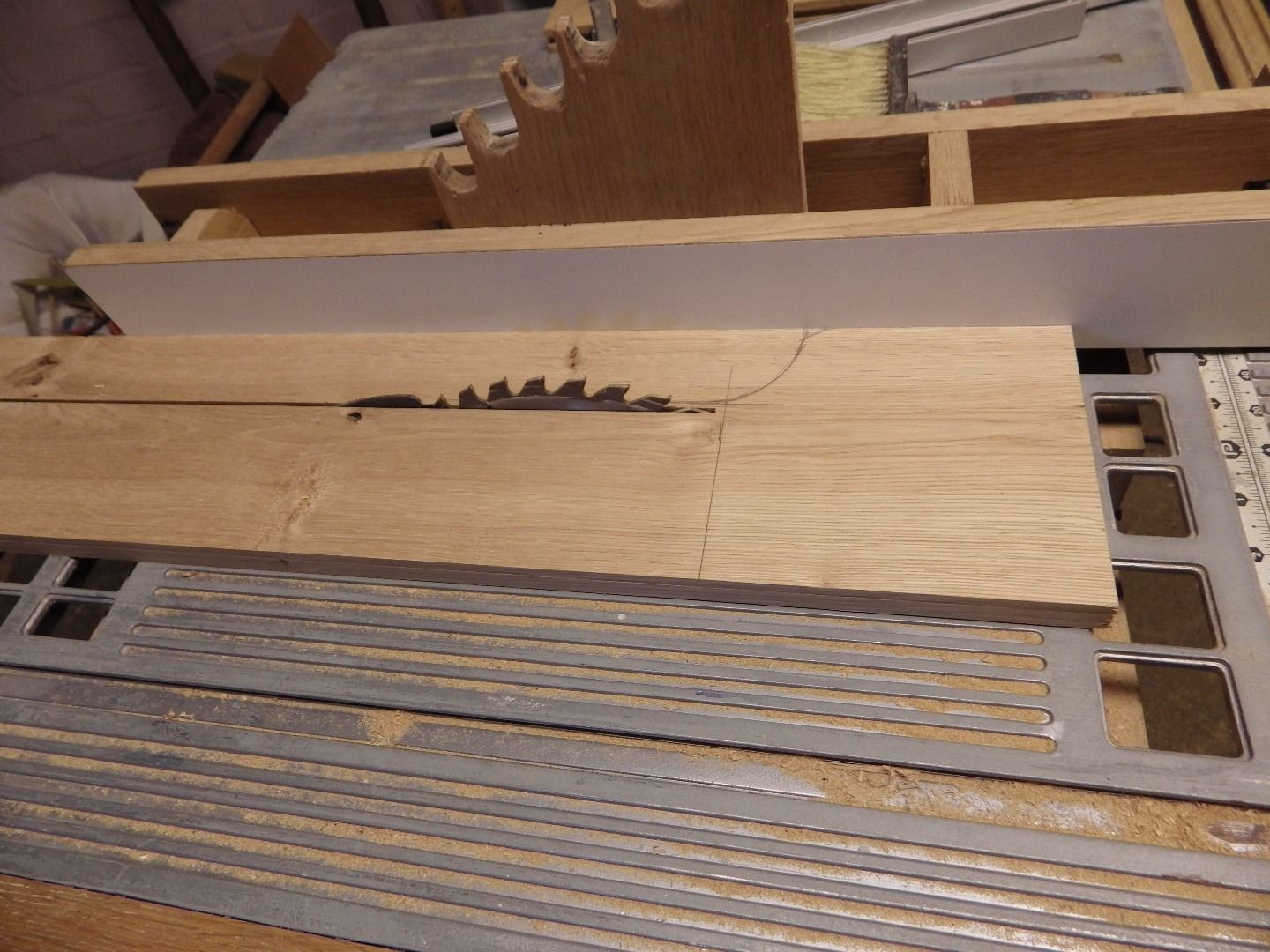 The Ultimate Table Saw Fence : 6 Steps (with Pictures) - Instructables