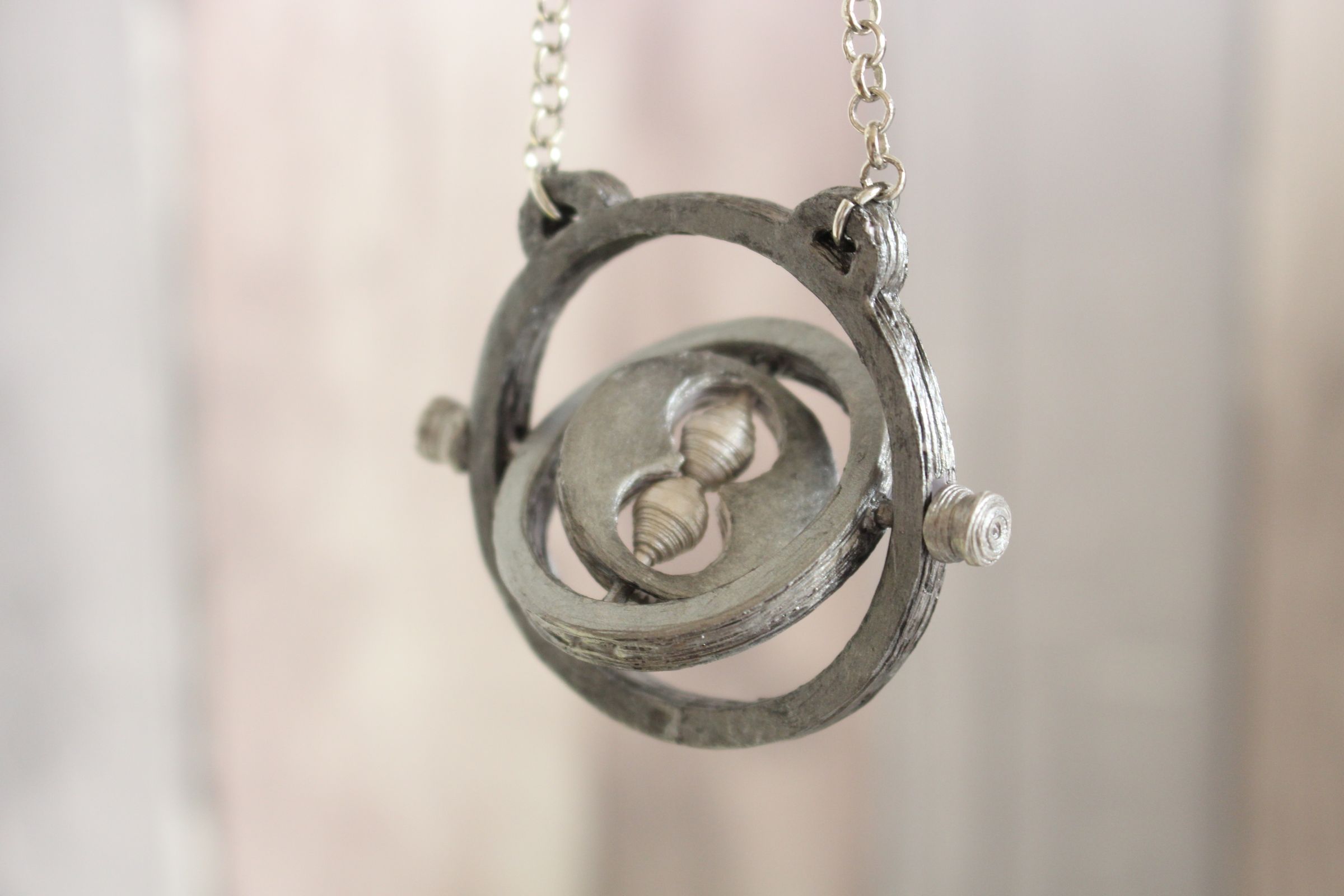 Paper Timeturner Necklace : 35 Steps (with Pictures) - Instructables