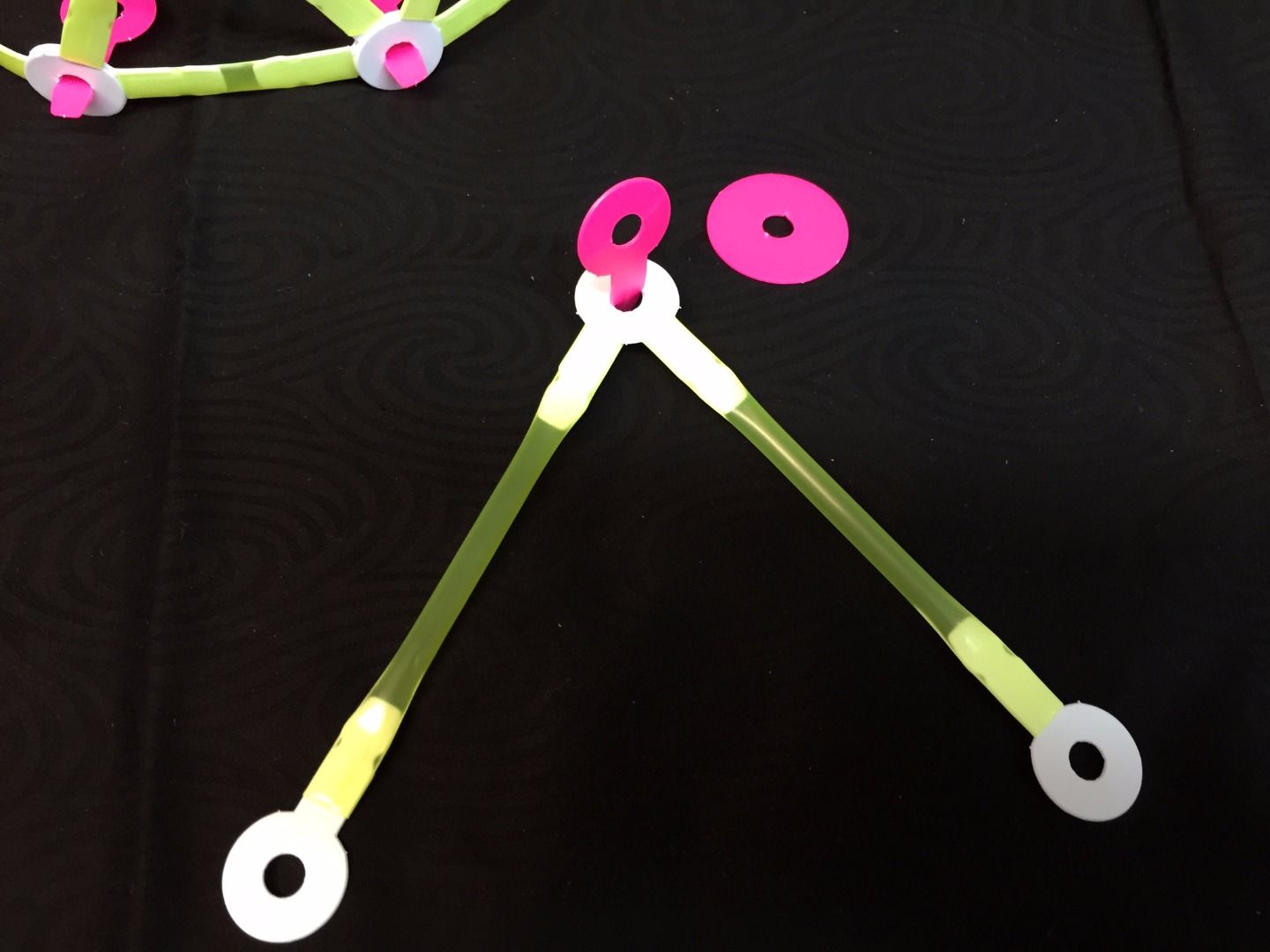 Strawbees Crown : 14 Steps (with Pictures) - Instructables