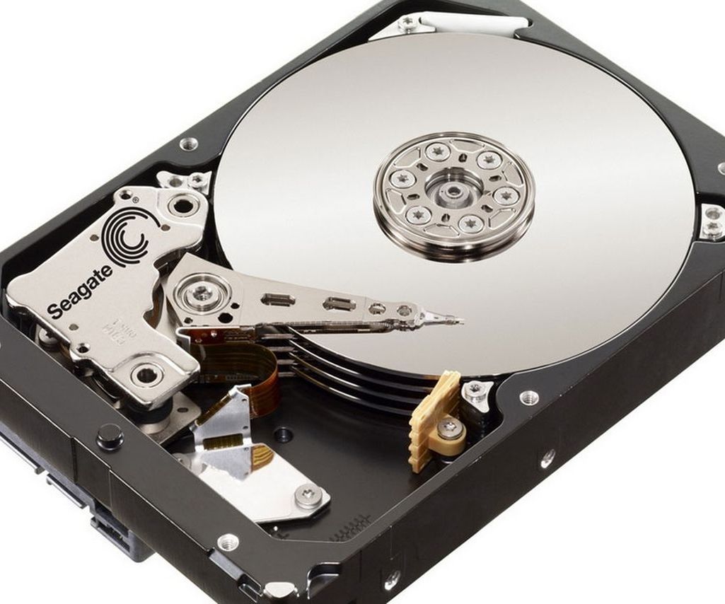 How to Diagnose, Troubleshoot, and Maintain a Hard Disc Drive : 4 Steps ...