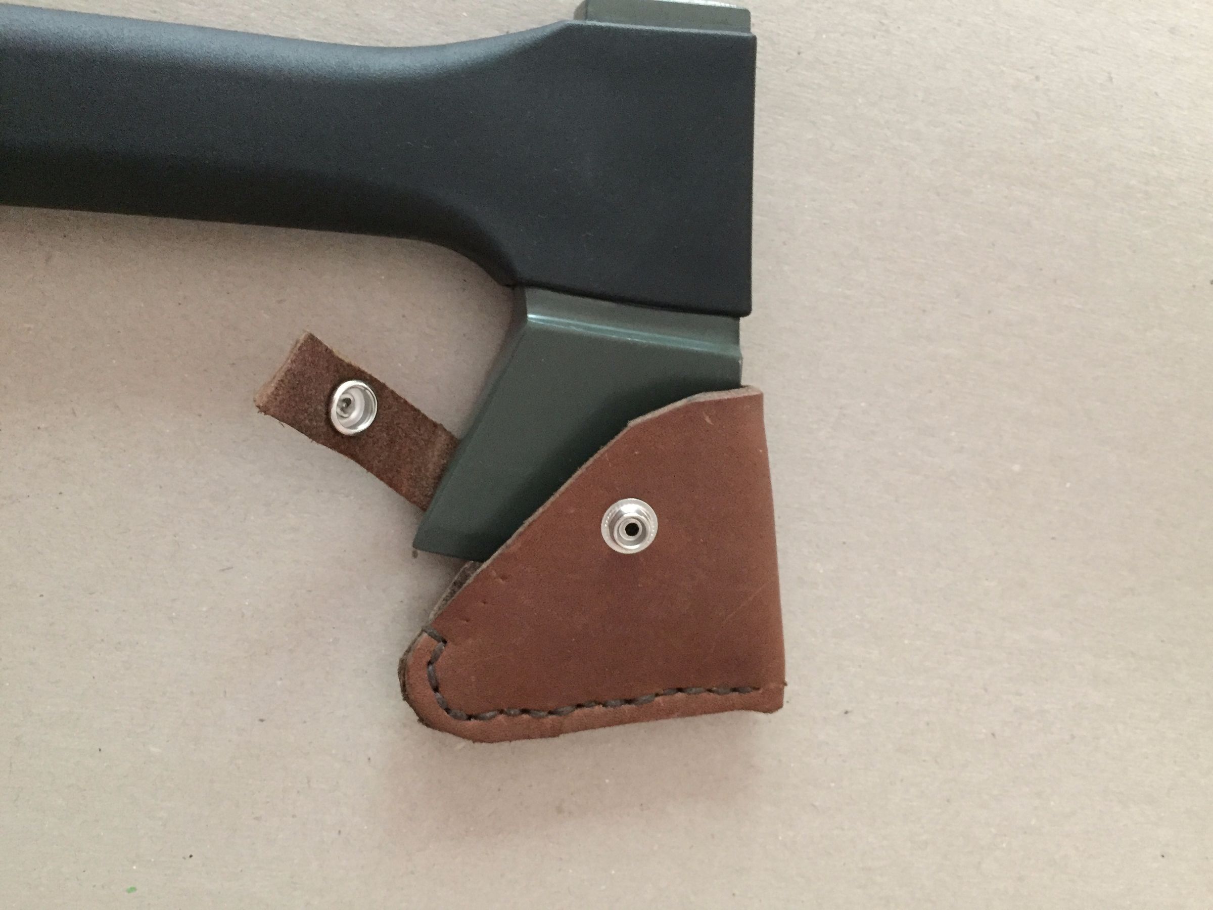 Minimal But Functional Axe Sheath : 5 Steps (with Pictures) - Instructables