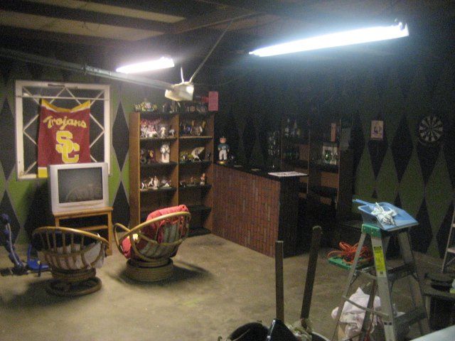 Man Cave : 4 Steps - Instructables