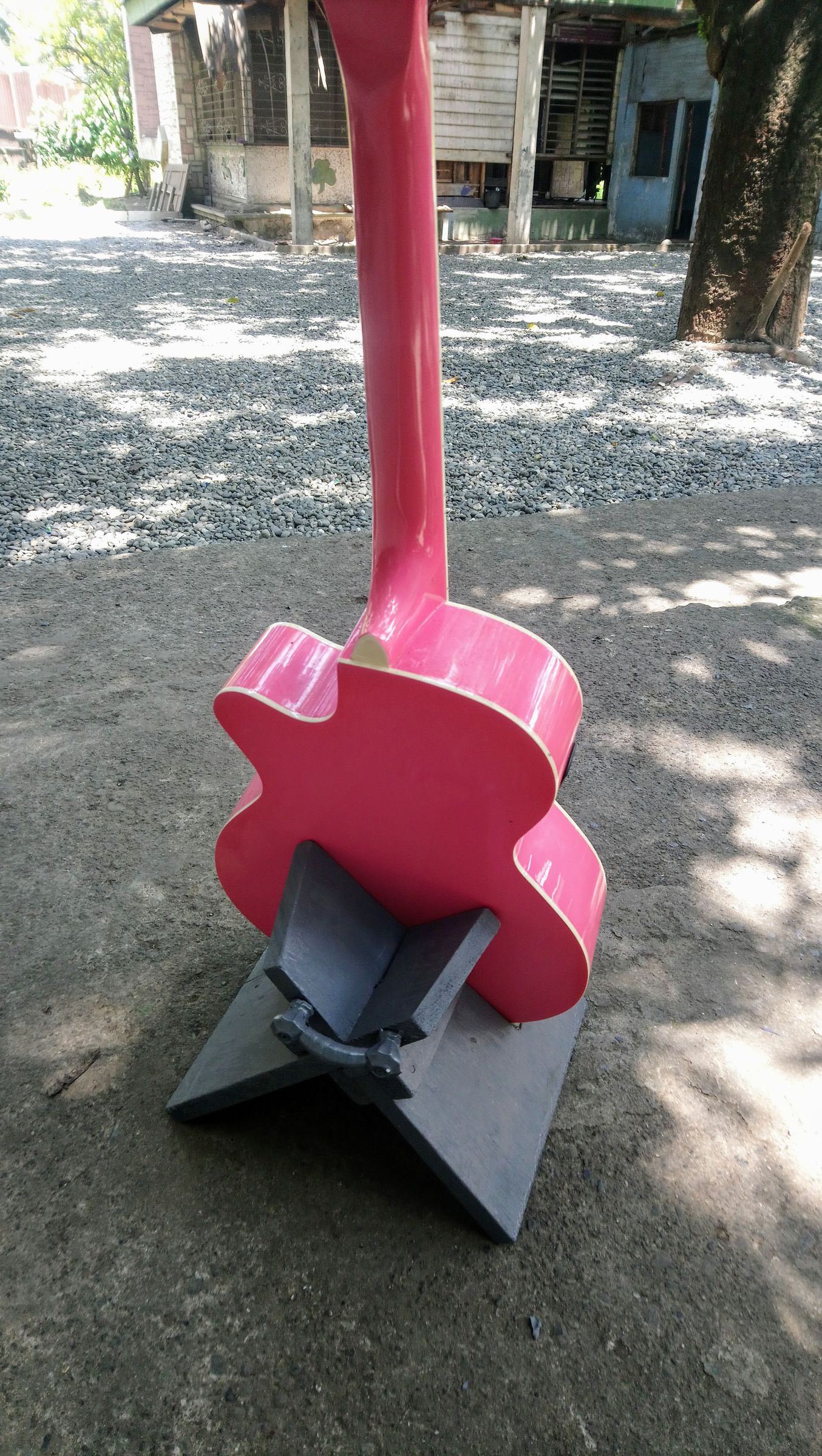 Simple Elegant Guitar Stand : 4 Steps (with Pictures) - Instructables