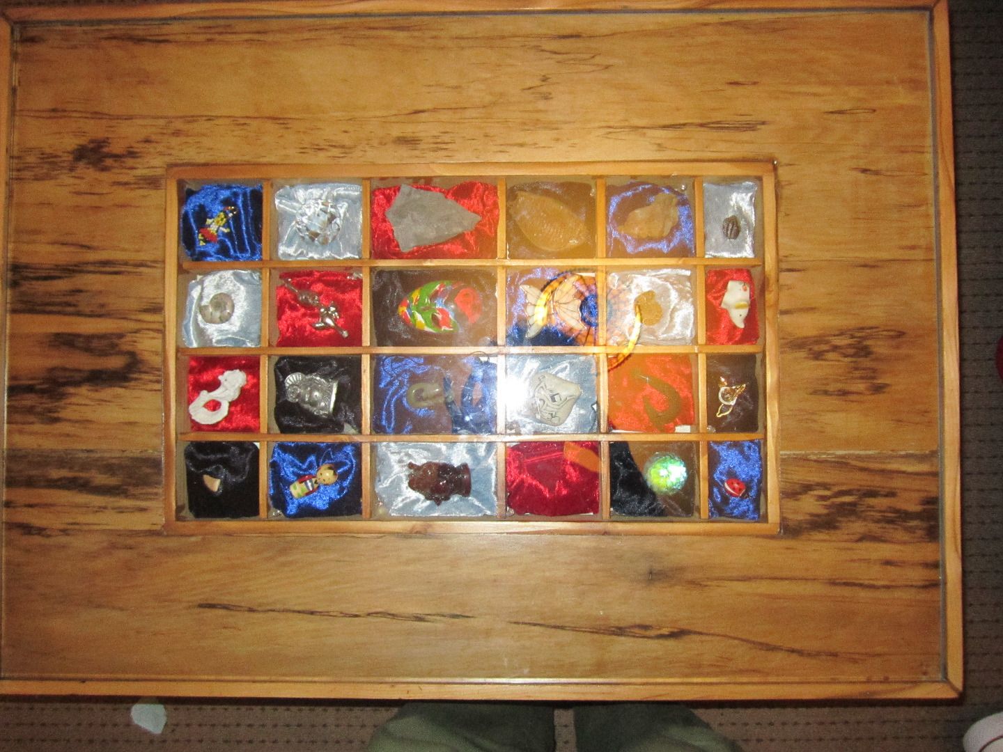 "Shadow Box" - Trinket Display Table : 10 Steps (with Pictures ...