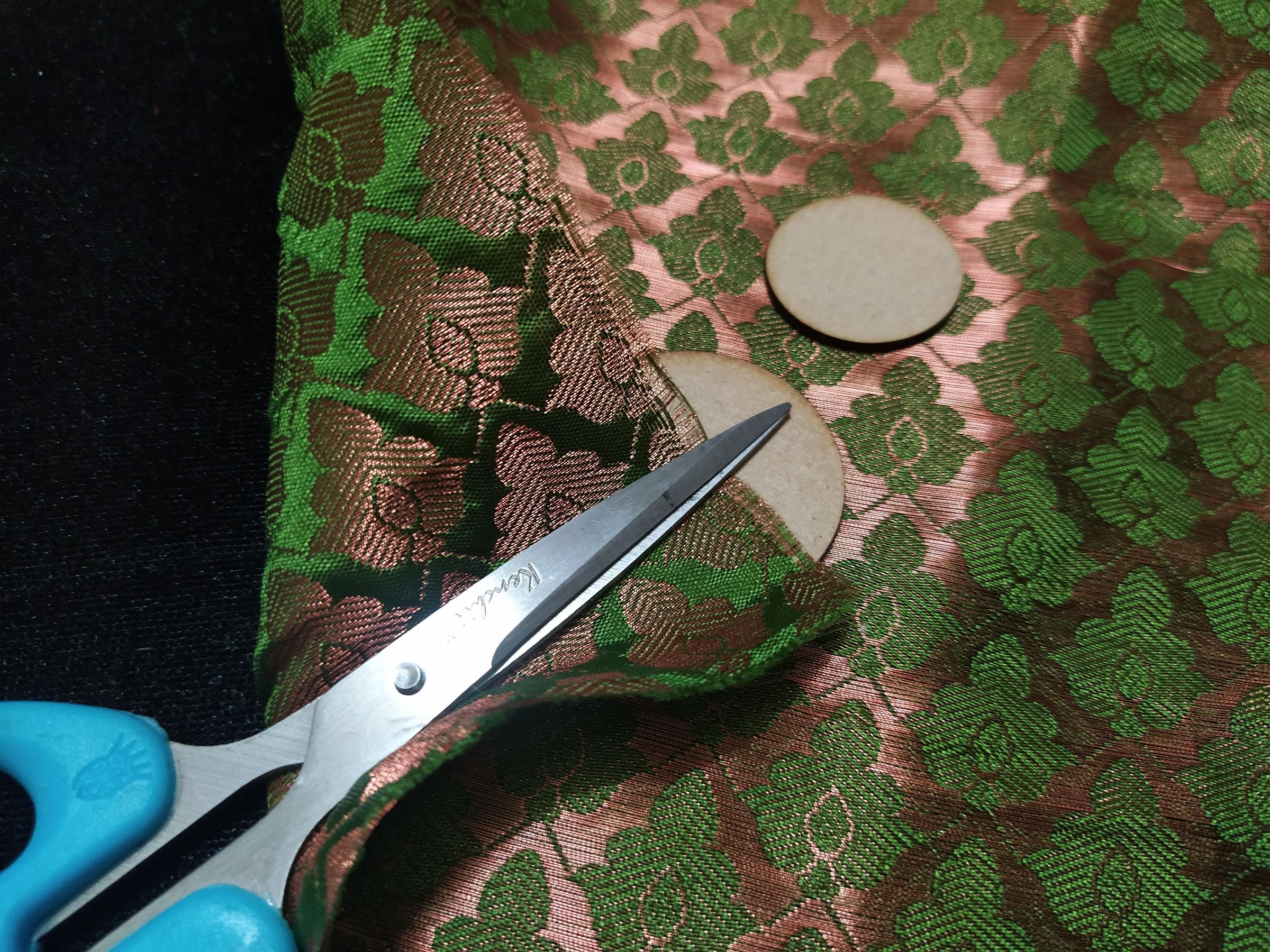 DIY Fabric Jewelry : 23 Steps (with Pictures) - Instructables