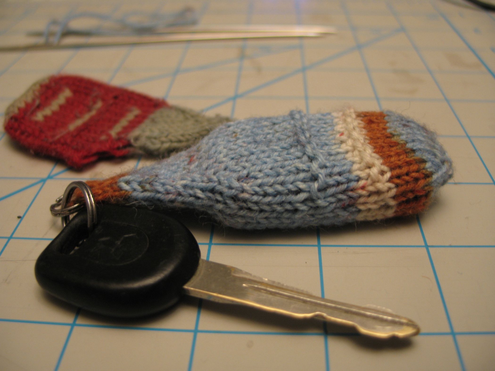 Knit a Key Fob Cosy - Instructables