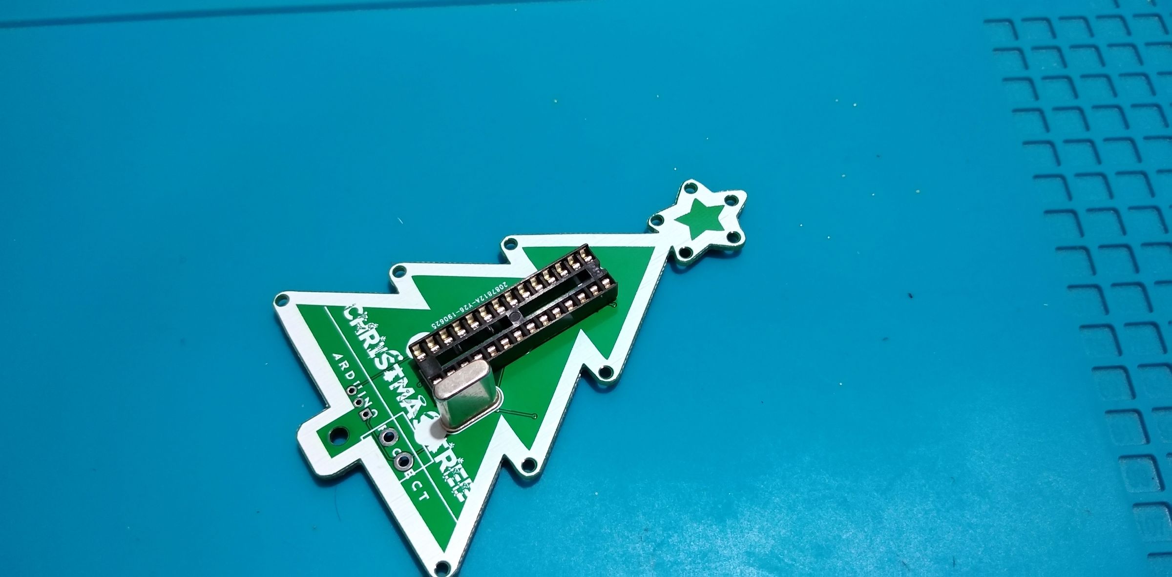 ELECTRONIC CHRISTMAS TREE : 5 Steps - Instructables