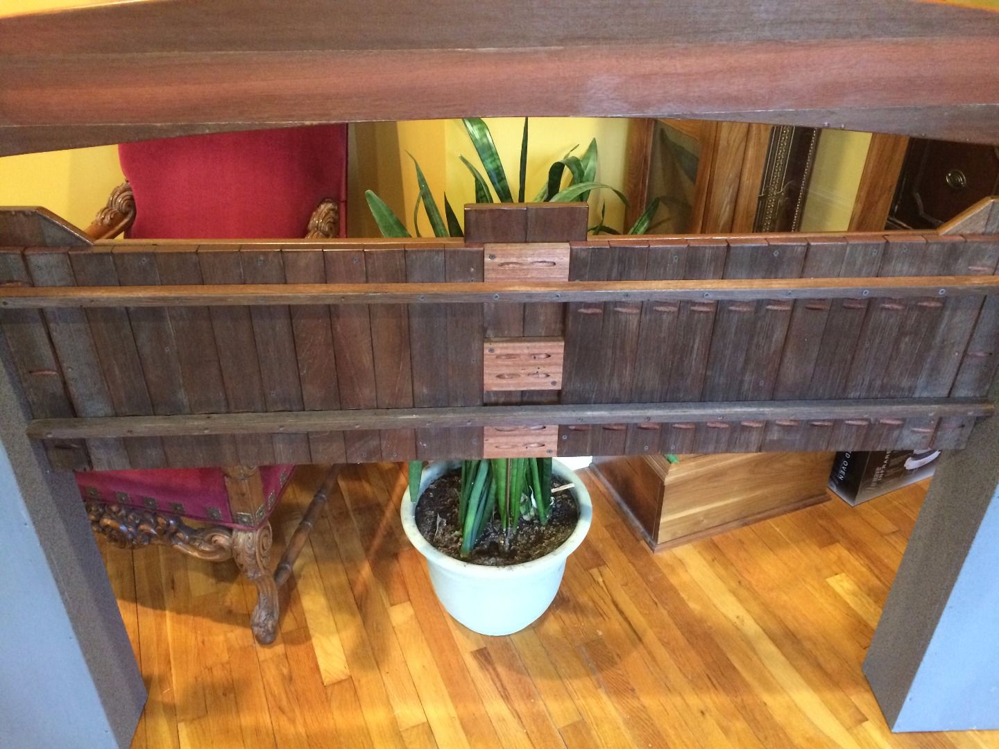 Jurassic Park Gate Headboard : 19 Steps (with Pictures) - Instructables