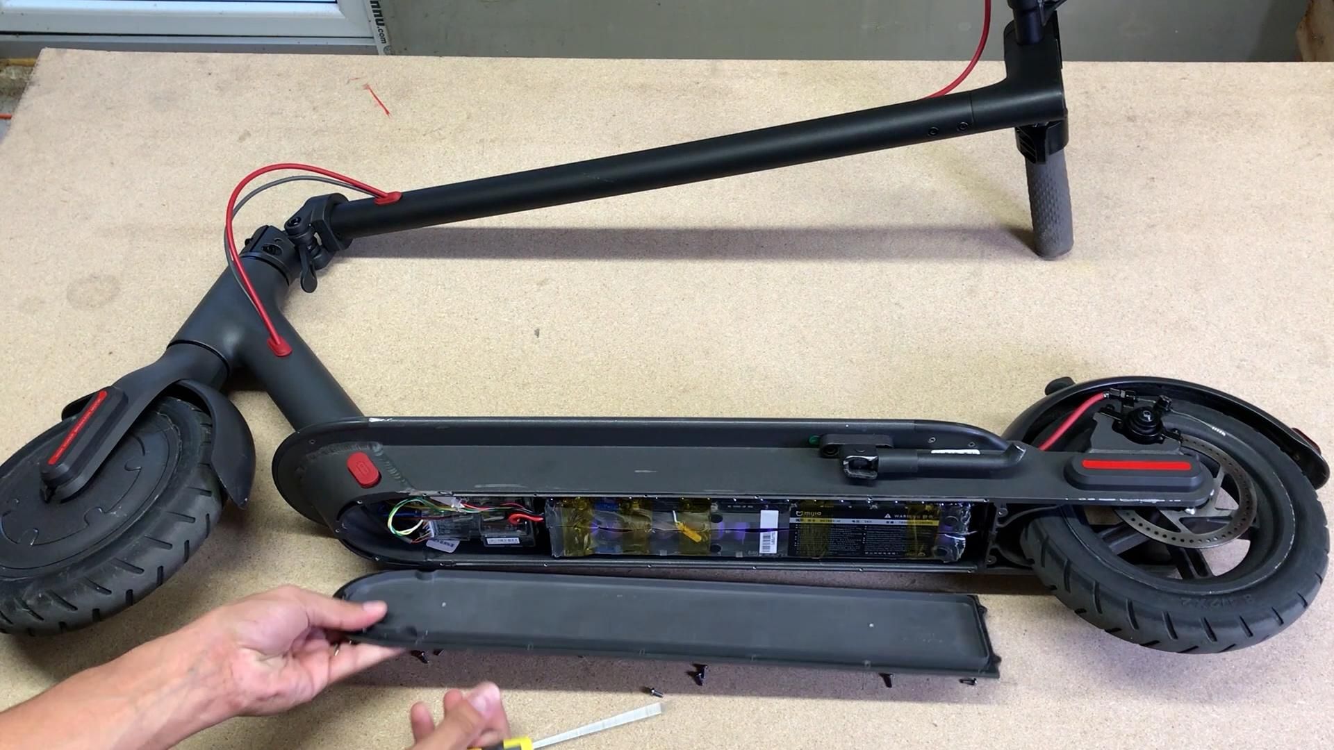 Xiaomi M365 Electric Scooter Battery Repair : 12 Steps - Instructables