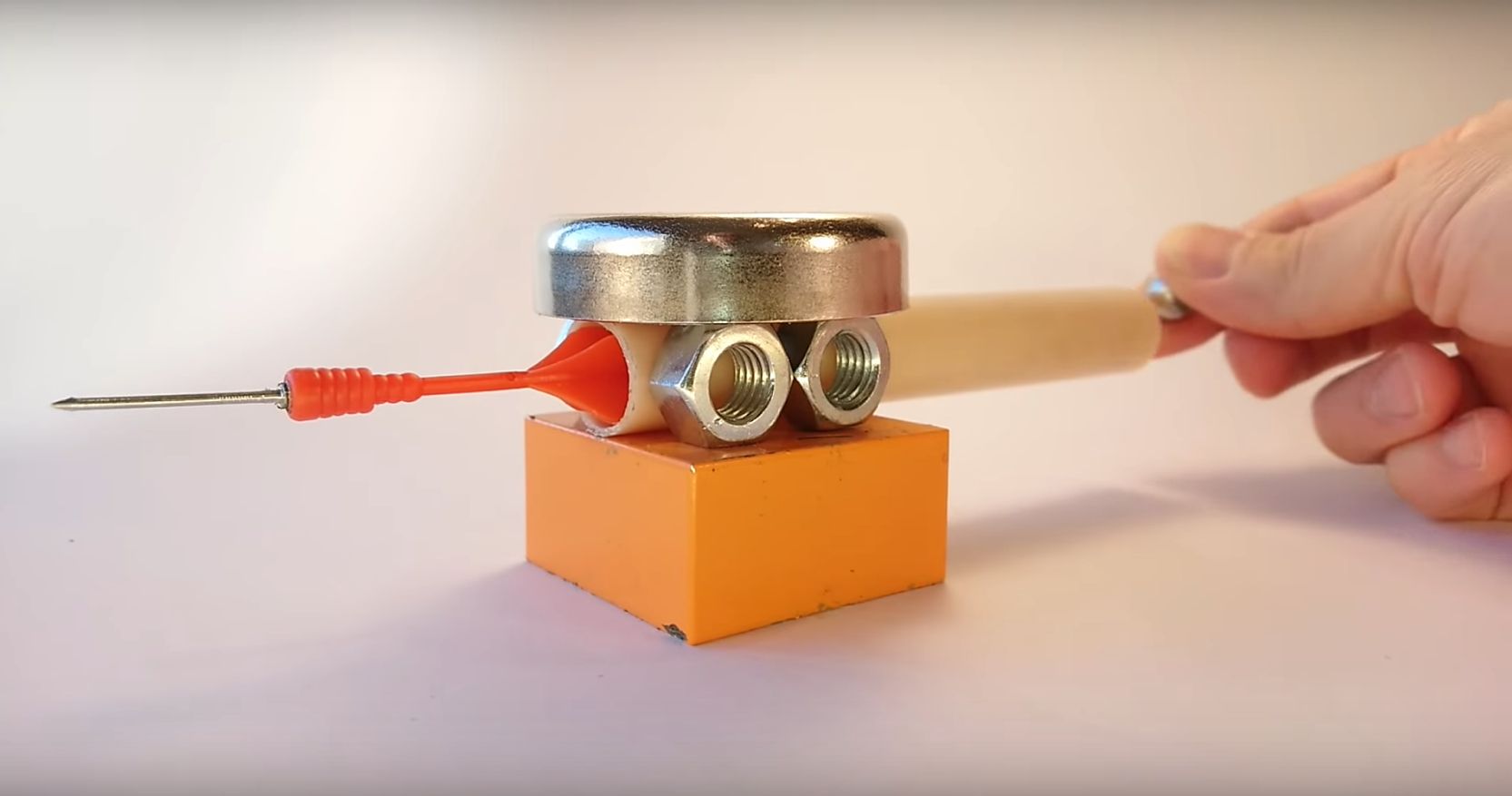 Magnetic Darts ~ Magnet Launcher ~ Linear Accelator : 3 Steps ...