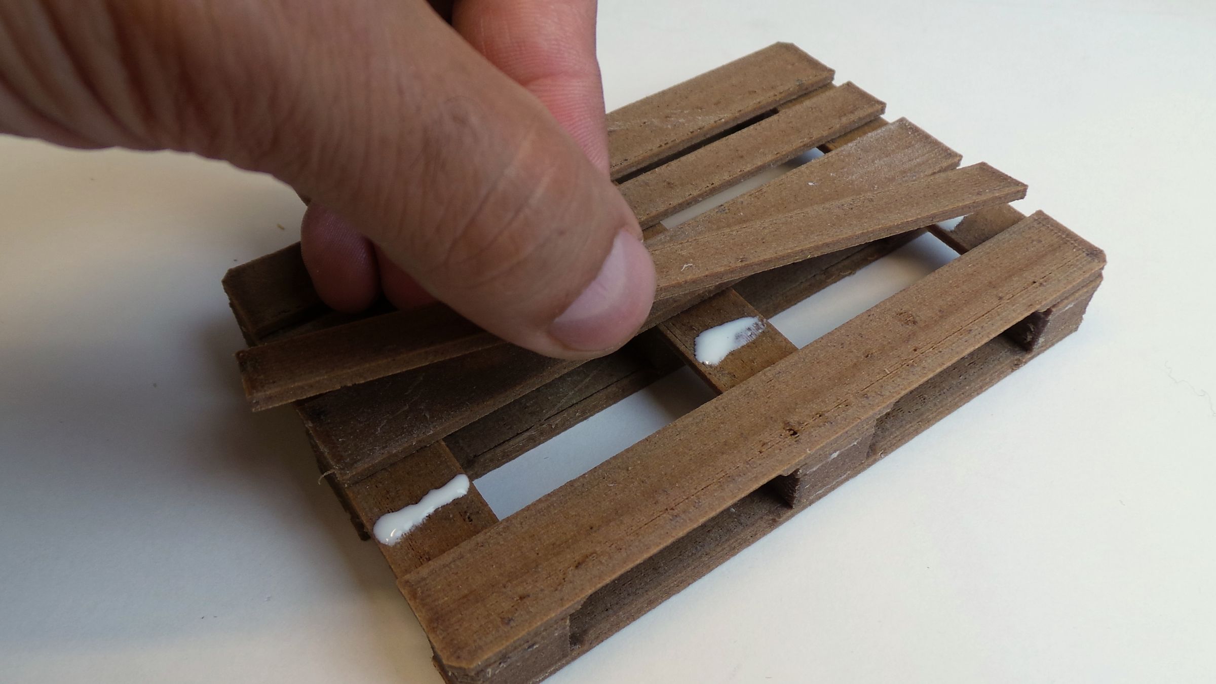 3D-printed Scale Model of EUR Pallet (made of Wood-based Filament) : 6 ...