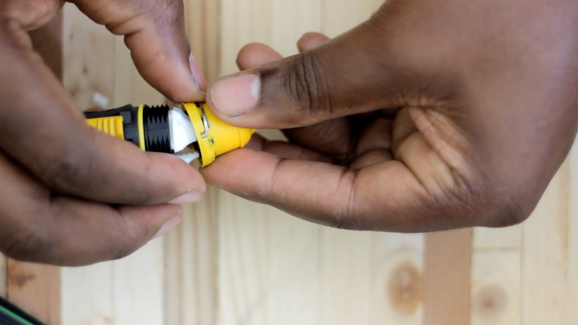 DIY Festool Style Plug-It Power Connectors : 6 Steps - Instructables