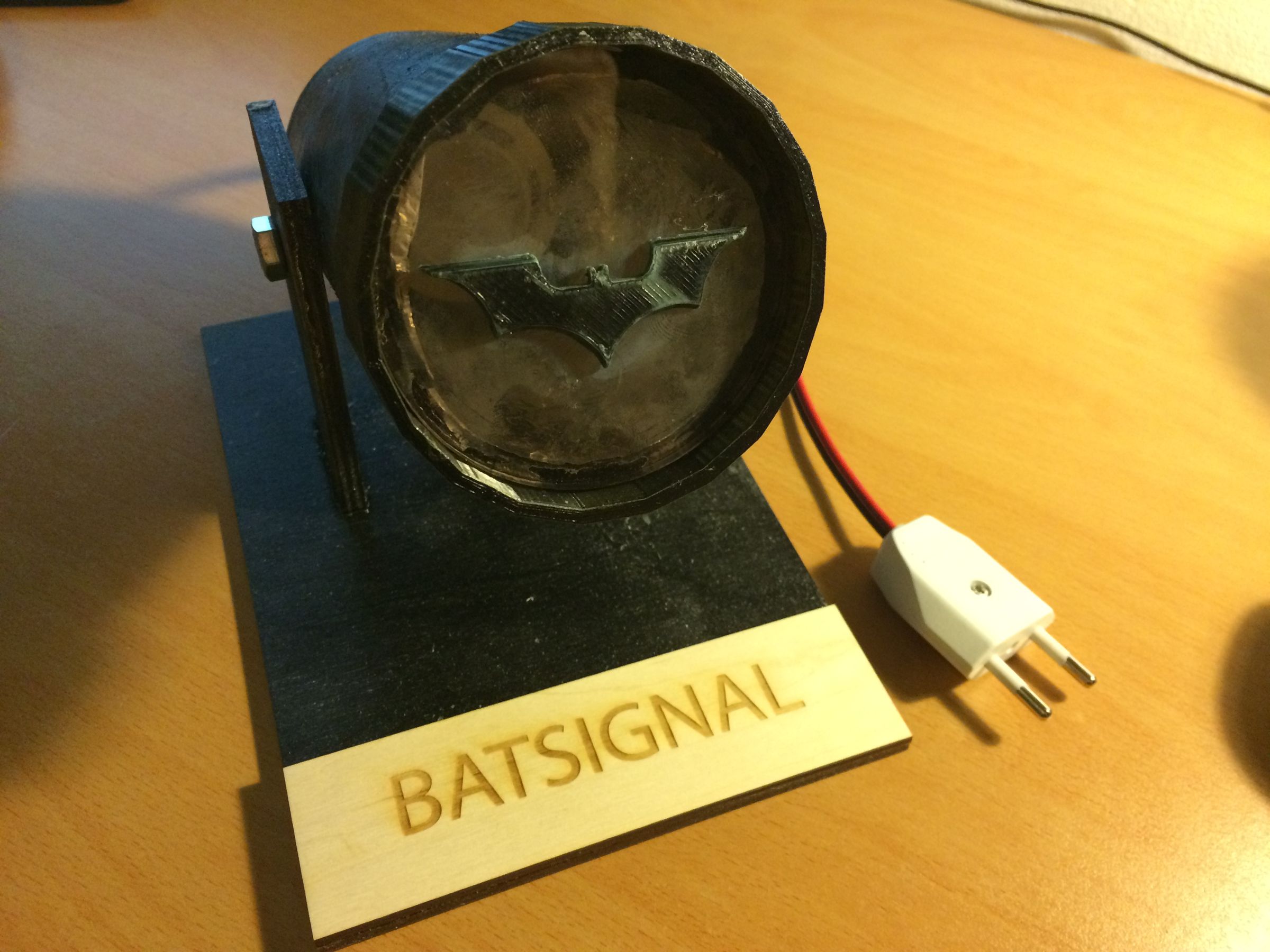 DIY Miniature Batsignal : 10 Steps (with Pictures) - Instructables